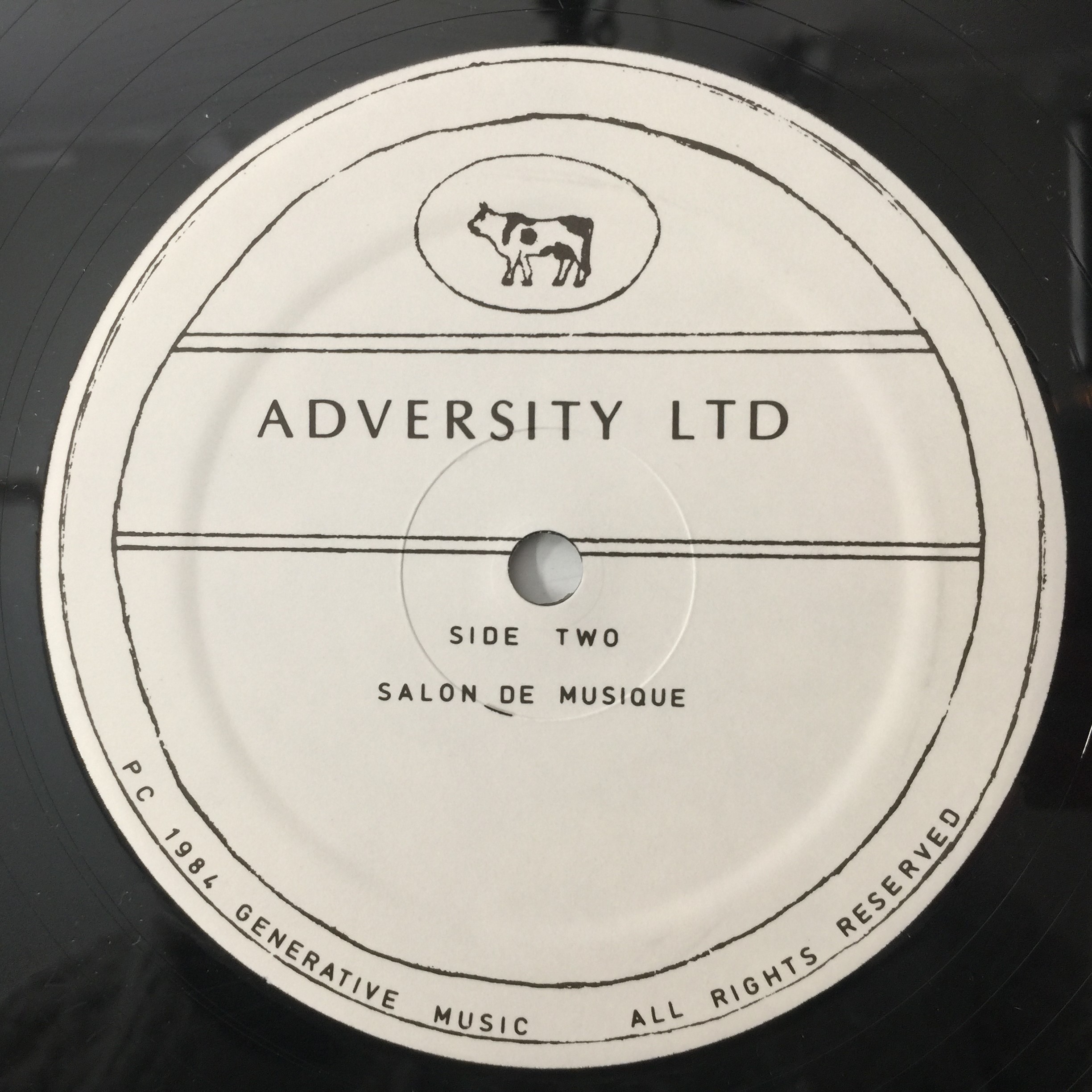 Lot 193 - SU TISSUE - SALON DE MUSIQUE LP (ADVERSITY