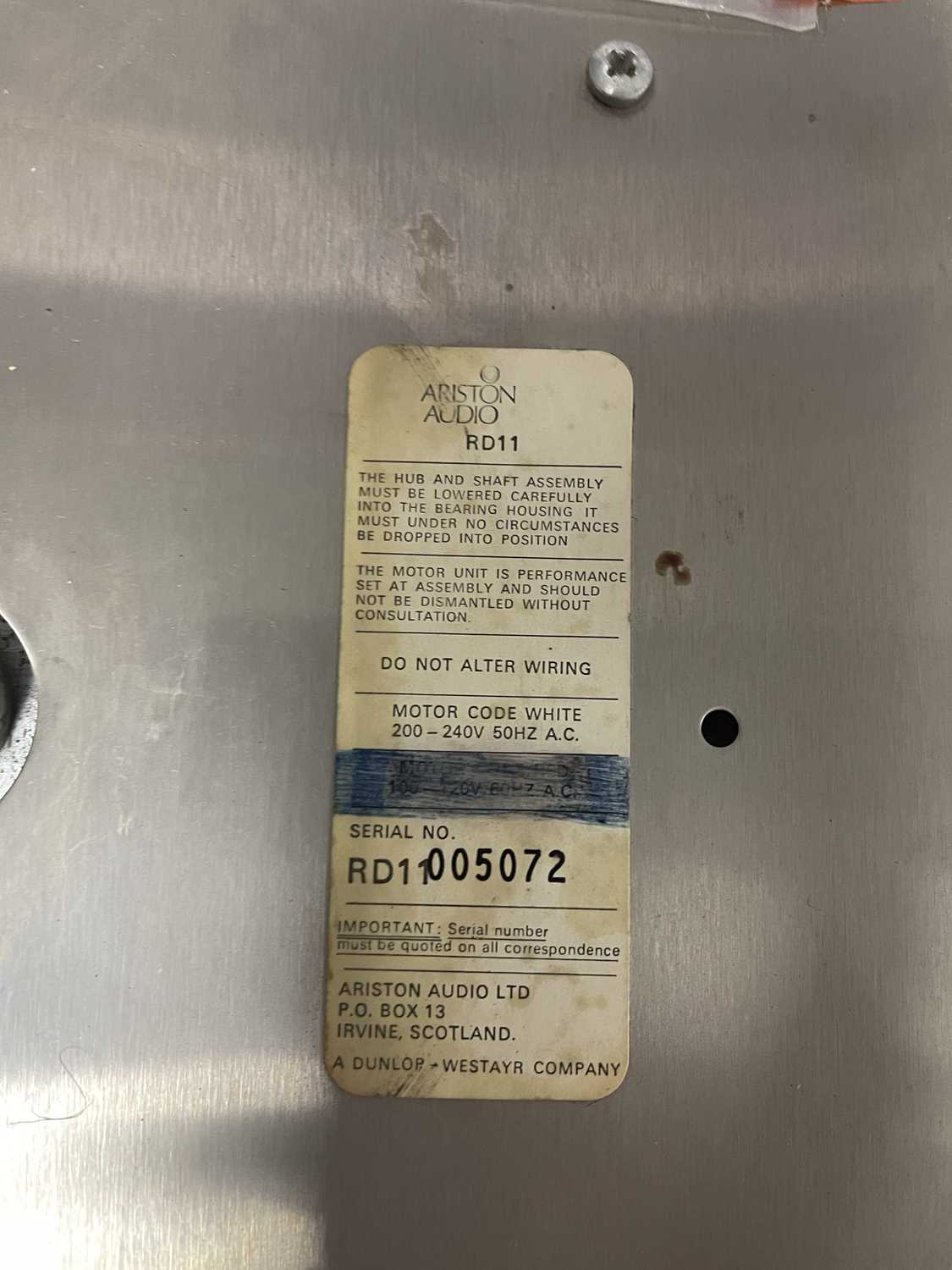 Lot 13 - ARISTON AUDIO RD11S TURNTABLE.