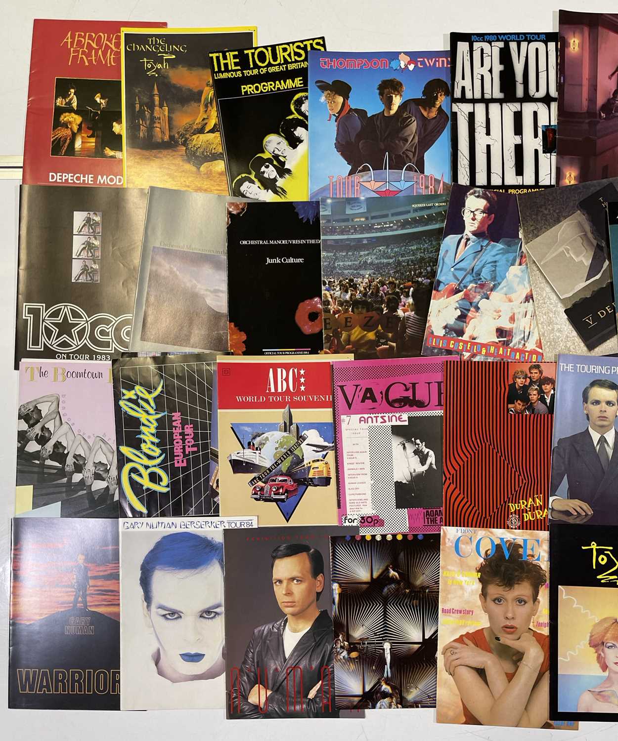 Lot 110 - 1980S POP / ALT CONCERT PROGRAMMES AND