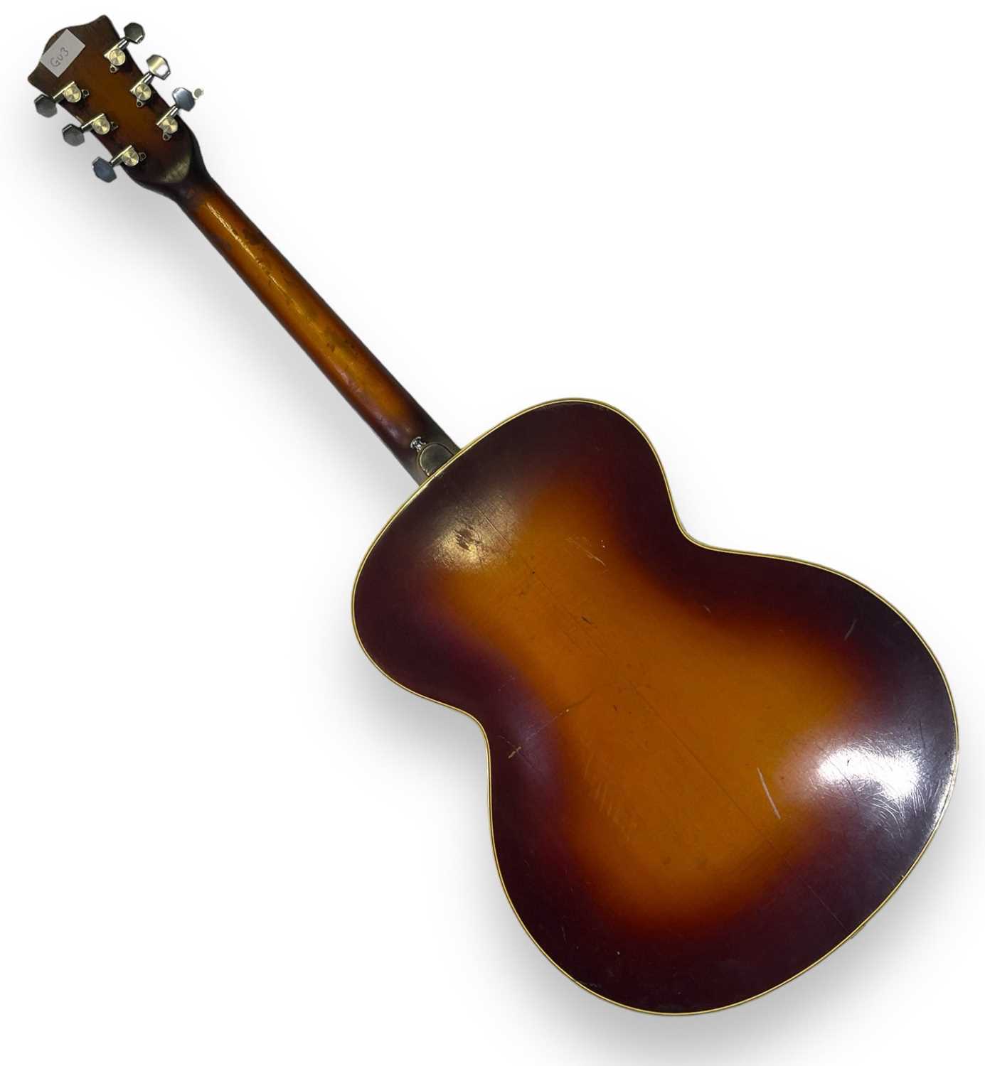 Lot 38 - 1963 HOFNER SENATOR GUITAR.