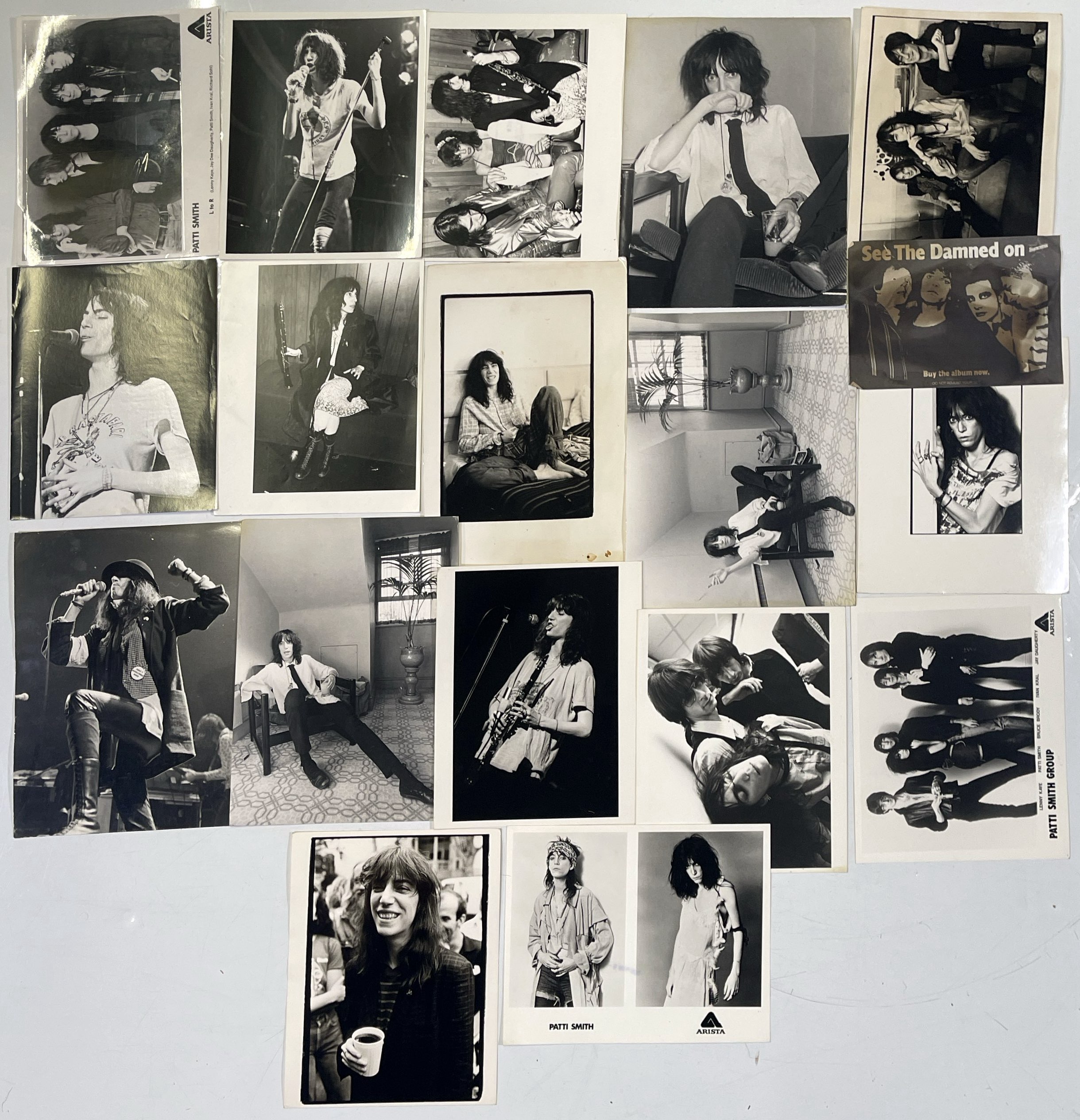 Lot 166 - PATTI SMITH - ORIGINAL PRESS AND PROMO