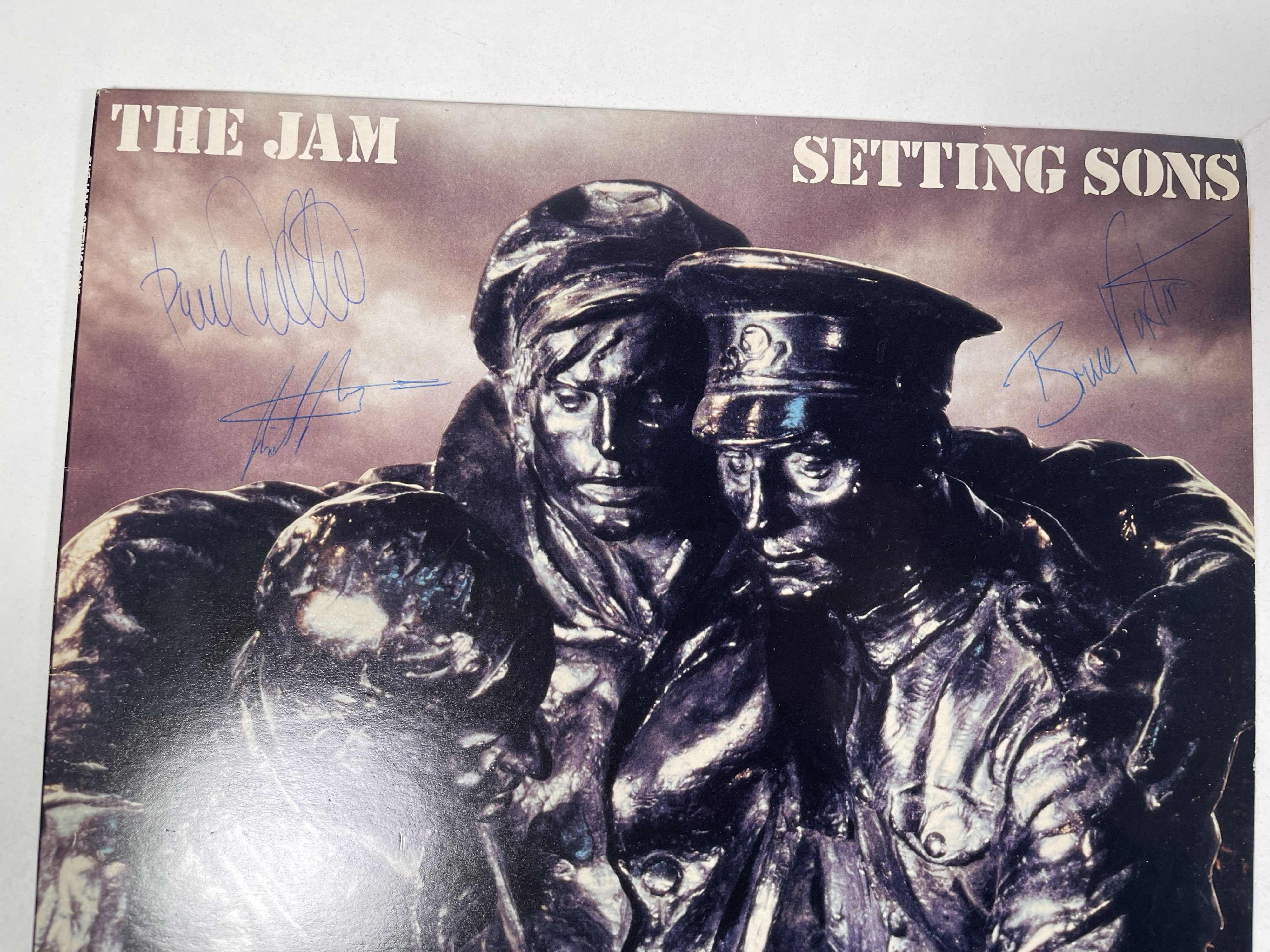 Lot 465 - THE JAM - FULLY SIGNED COPY OF SETTING SONS.