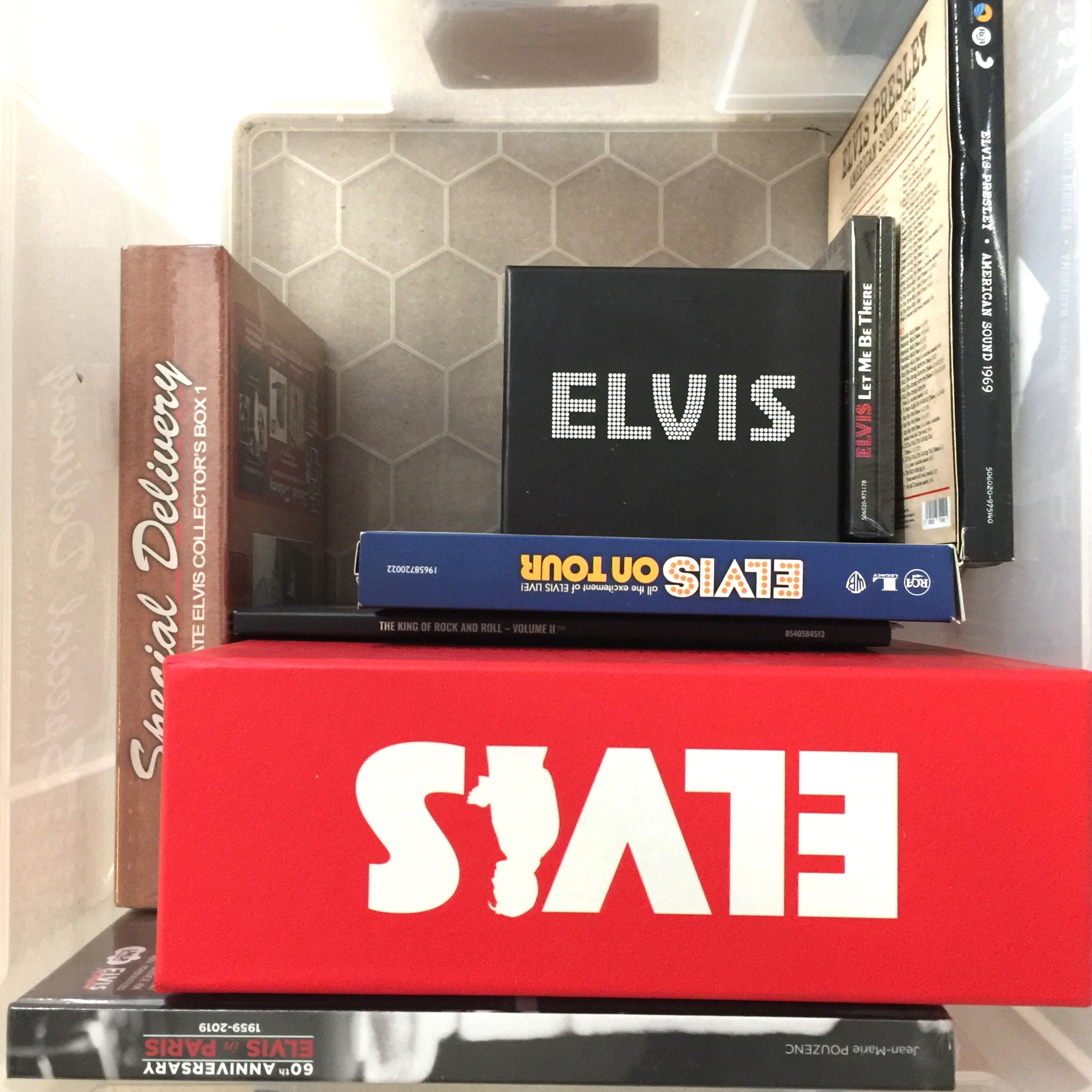 Lot 955 - ELVIS PRESLEY - CD/ 7" BOX SETS COLLECTION