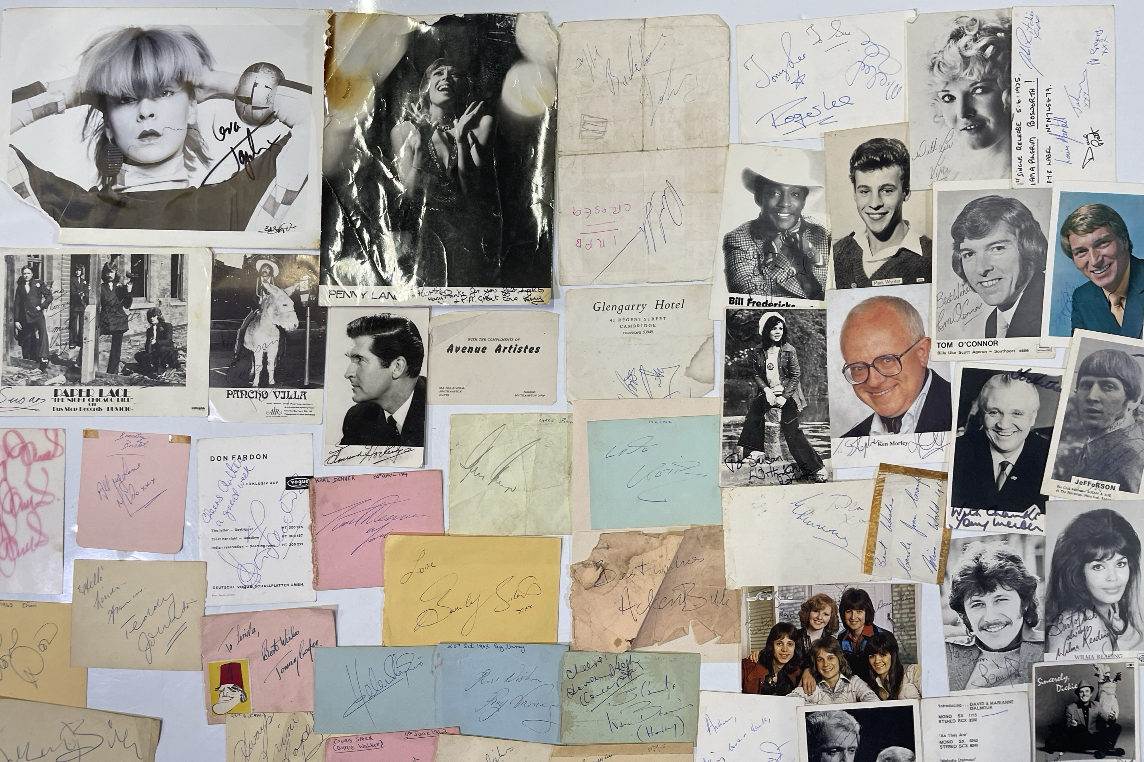 Lot 322 - LARGE COLLECTION OF 1960S STAR AUTOGRAPHS.