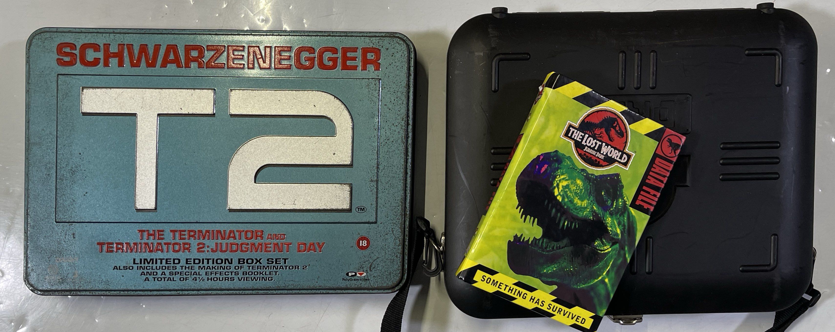 Lot 216 - FILM COLLECTABLES INC ORIGINAL JURASSIC PARK