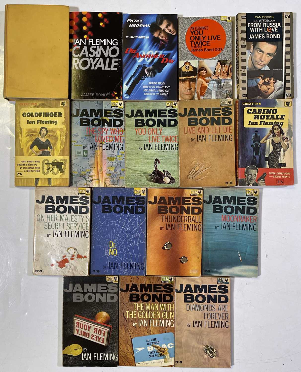 Lot 168 - JAMES BOND - PAN PAPERBACK COLLECTION.