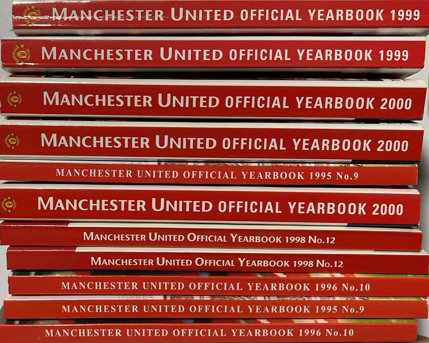 Lot 315 - 180+ MANCHESTER UNITED PROGRAMMES.