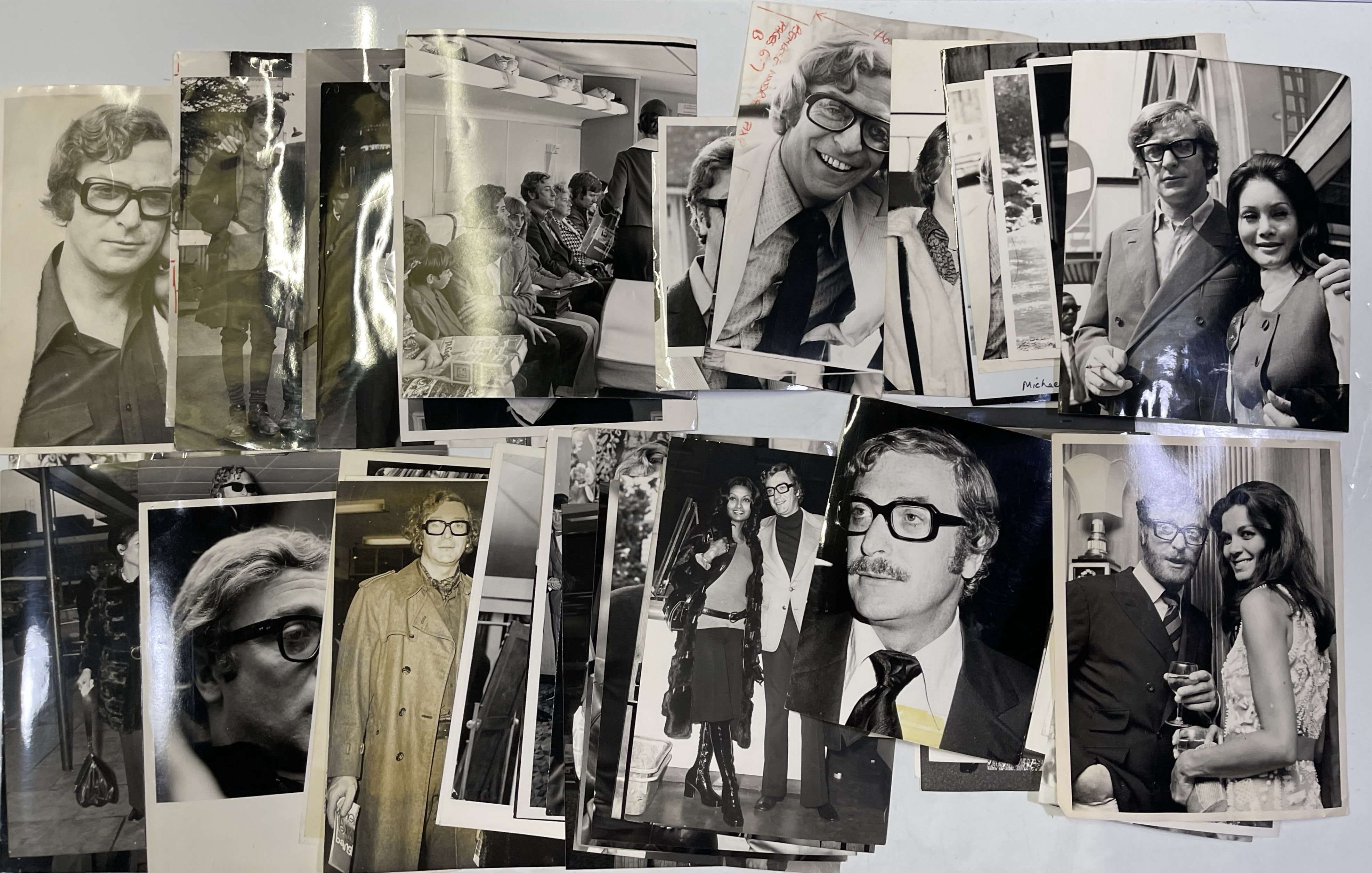 Lot 255 - MICHAEL CAINE - LARGE COLLECTION OF PRESS