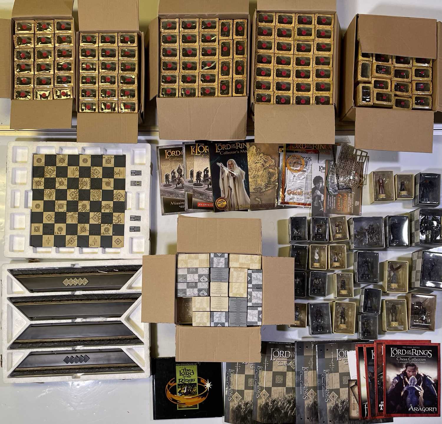 Lot 223 - EAGLEMOSS LORD OF THE RINGS COLLECTOR MODELS.