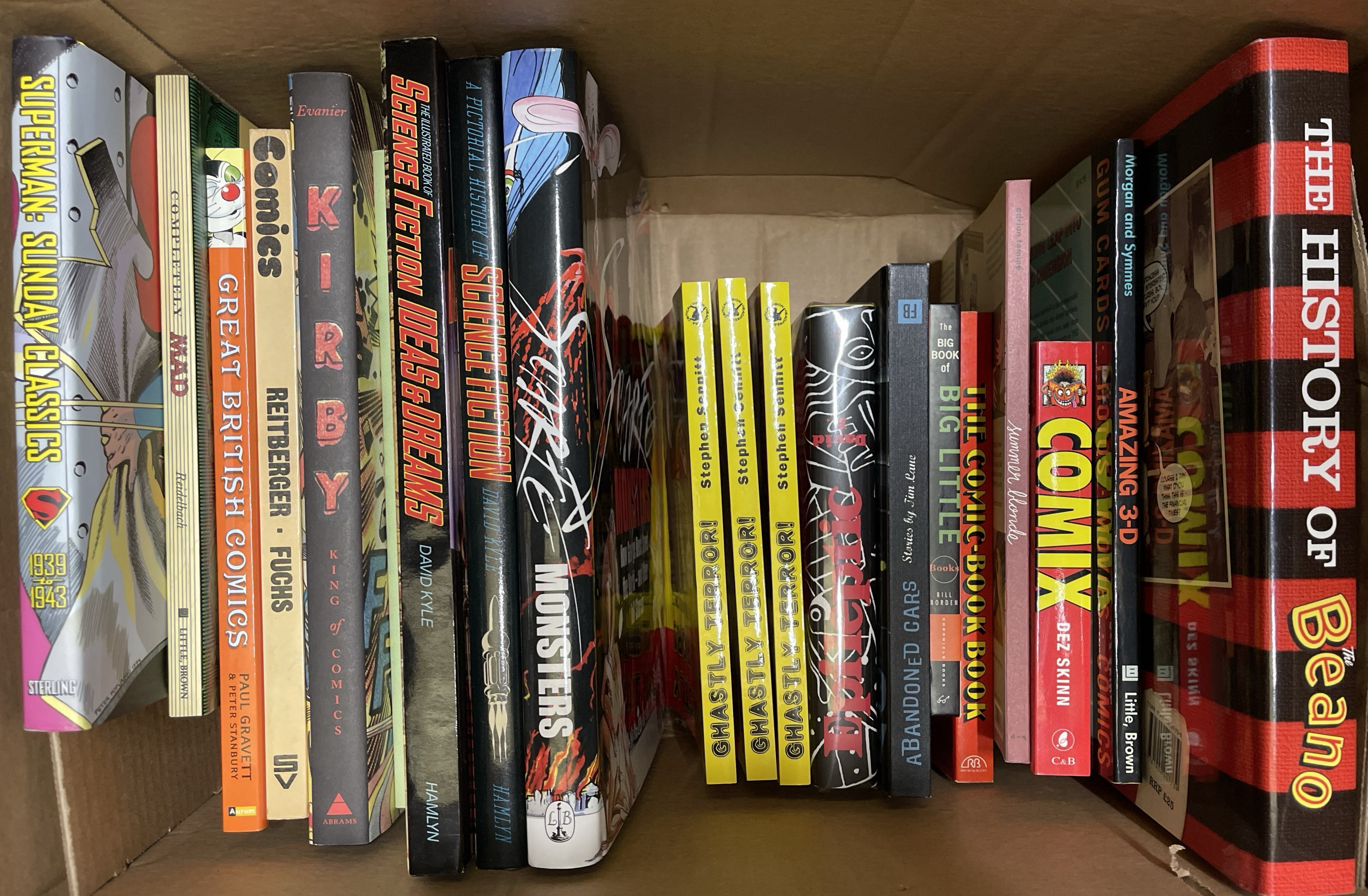 Lot 108 - COMIC RELATED BOOKS/COMPENDIUMS.
