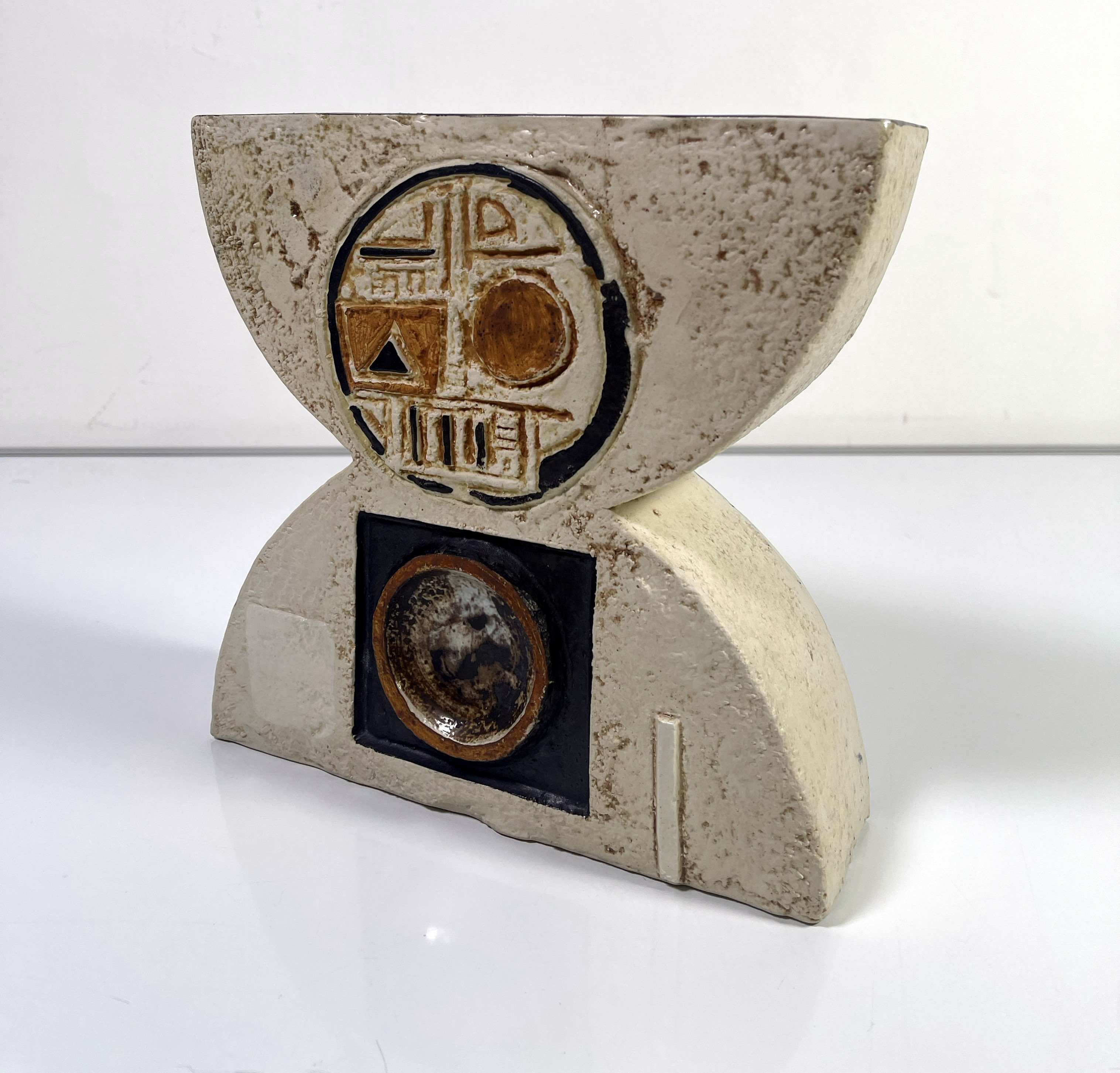 Lot 46 - TROIKA ANVIL.