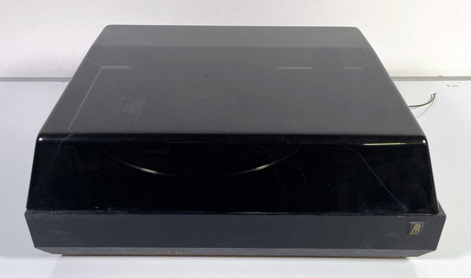 Lot 22 - ACOUSTIC RESEARCH EB 101 TURNTABLE.