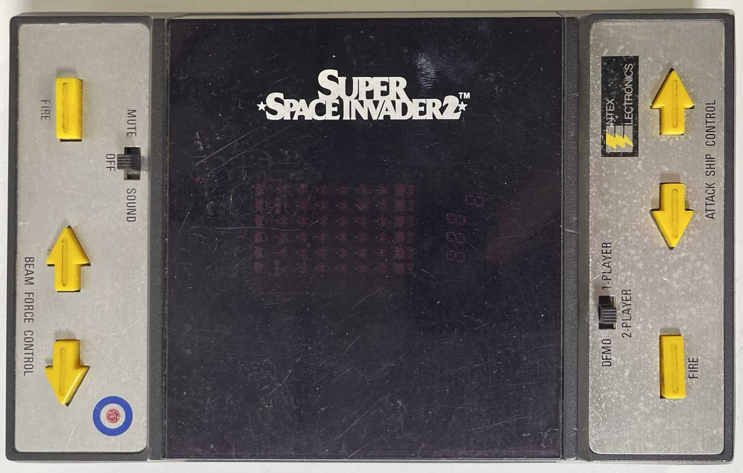 Lot 34 - TOYS - SUPER SPACE INVADERS CONSOLE / BLAKES