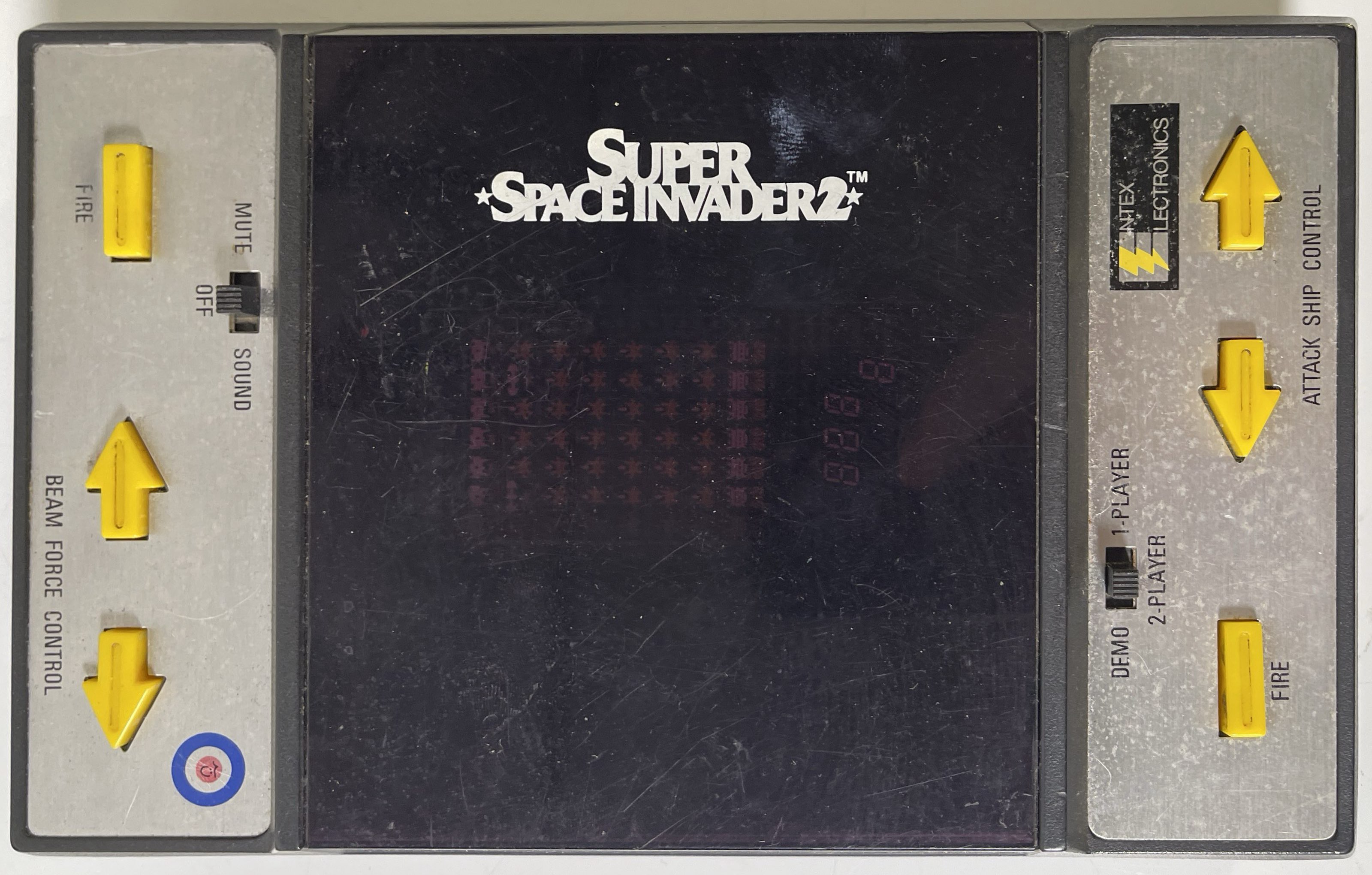 Lot 34 - TOYS - SUPER SPACE INVADERS CONSOLE / BLAKES