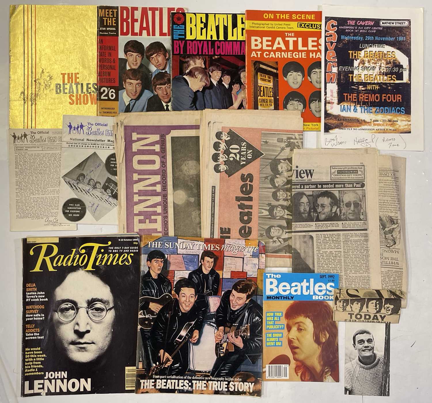 Lot 433 - THE BEATLES - MEMORABILIA INC FAN CLUB
