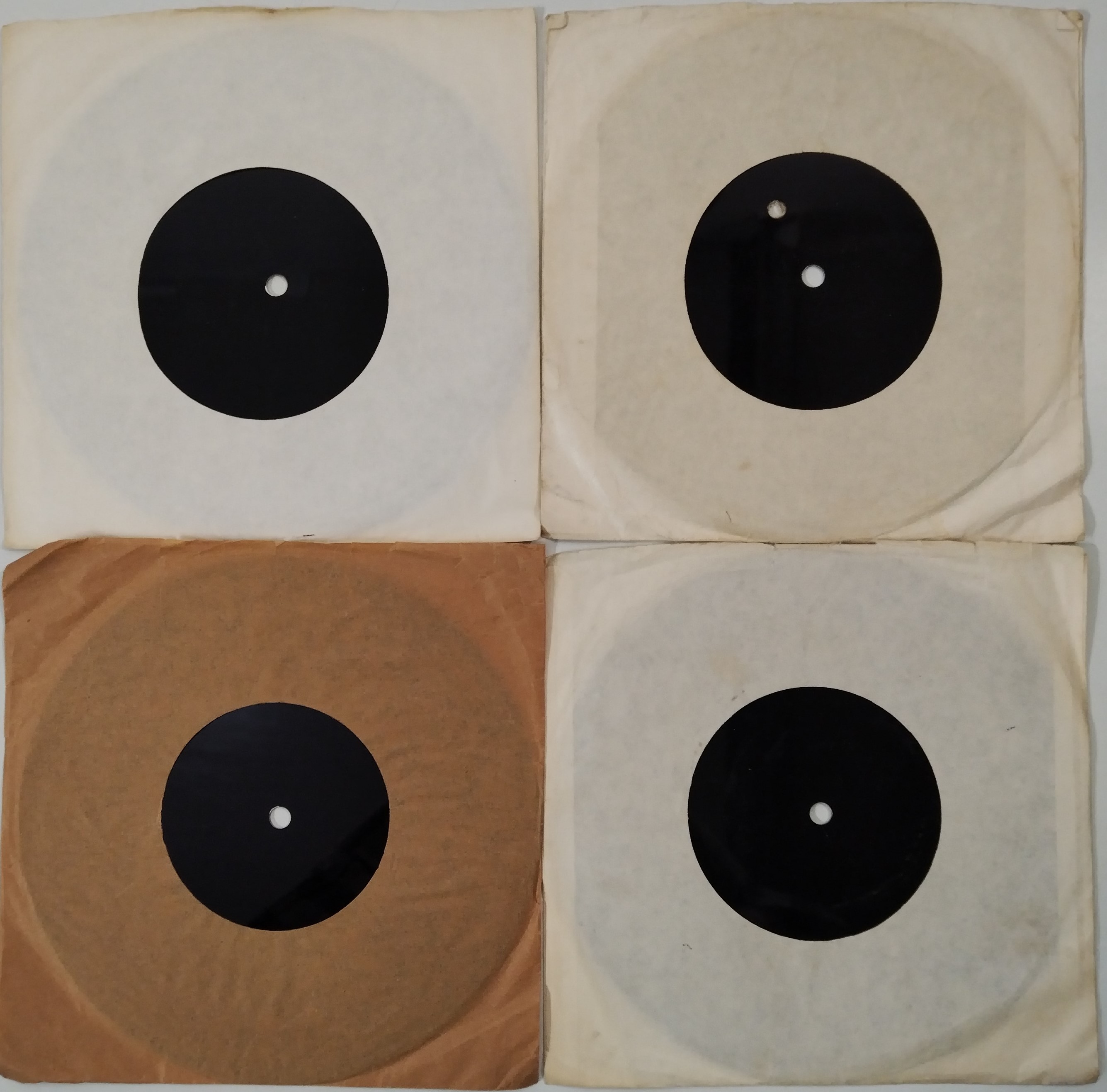 Lot 73 - THE ROULETTES AND RELATED - 7" ACETATE PACK
