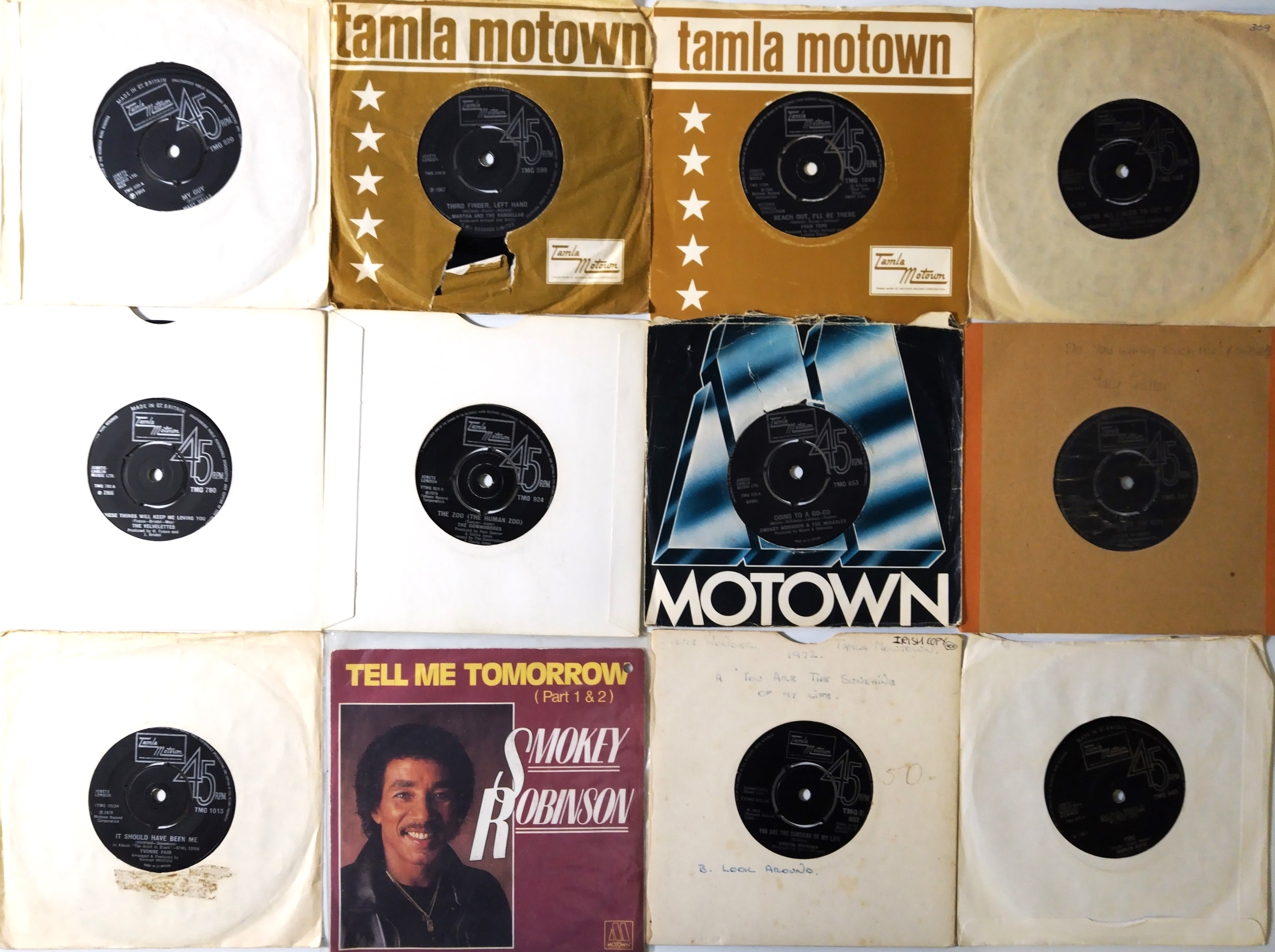 Lot 401 - 139 TAMLA MOTOWN/STATESIDE UK SINGLES AND