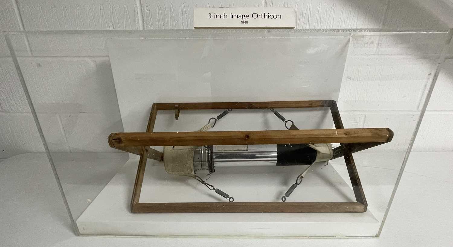 Lot 101 - BBC COLLECTION - 1949 3 INCH IMAGE ORTHICON