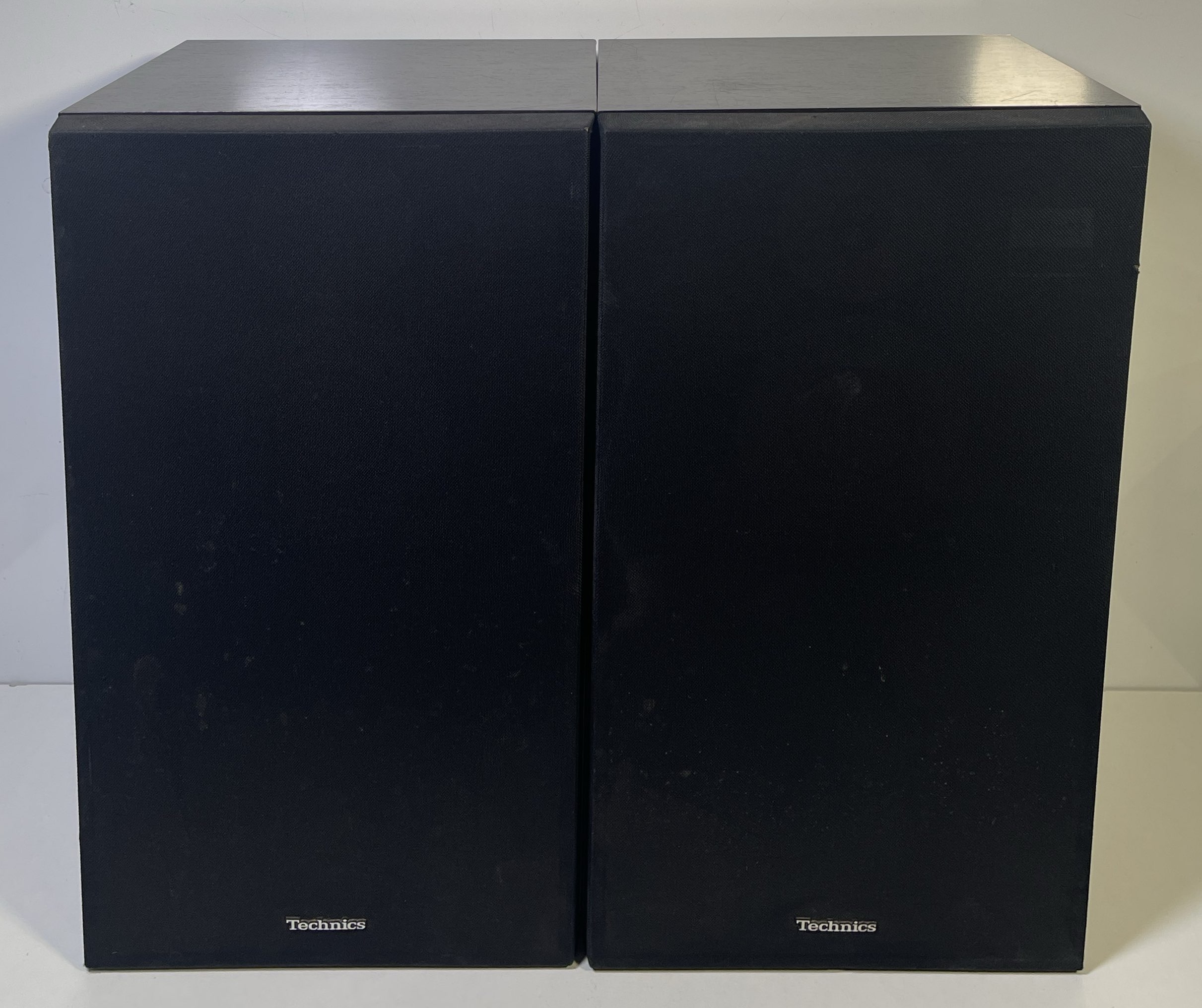 Lot 24 - TECHNICS SB-X500 SPEAKERS - PAIR.
