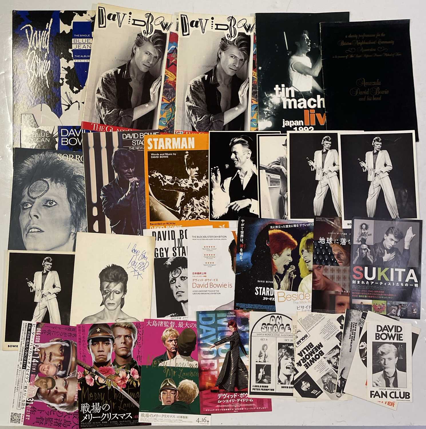 Lot 464 - DAVID BOWIE - FAN CLUB ITEMS / COLLECTABLE