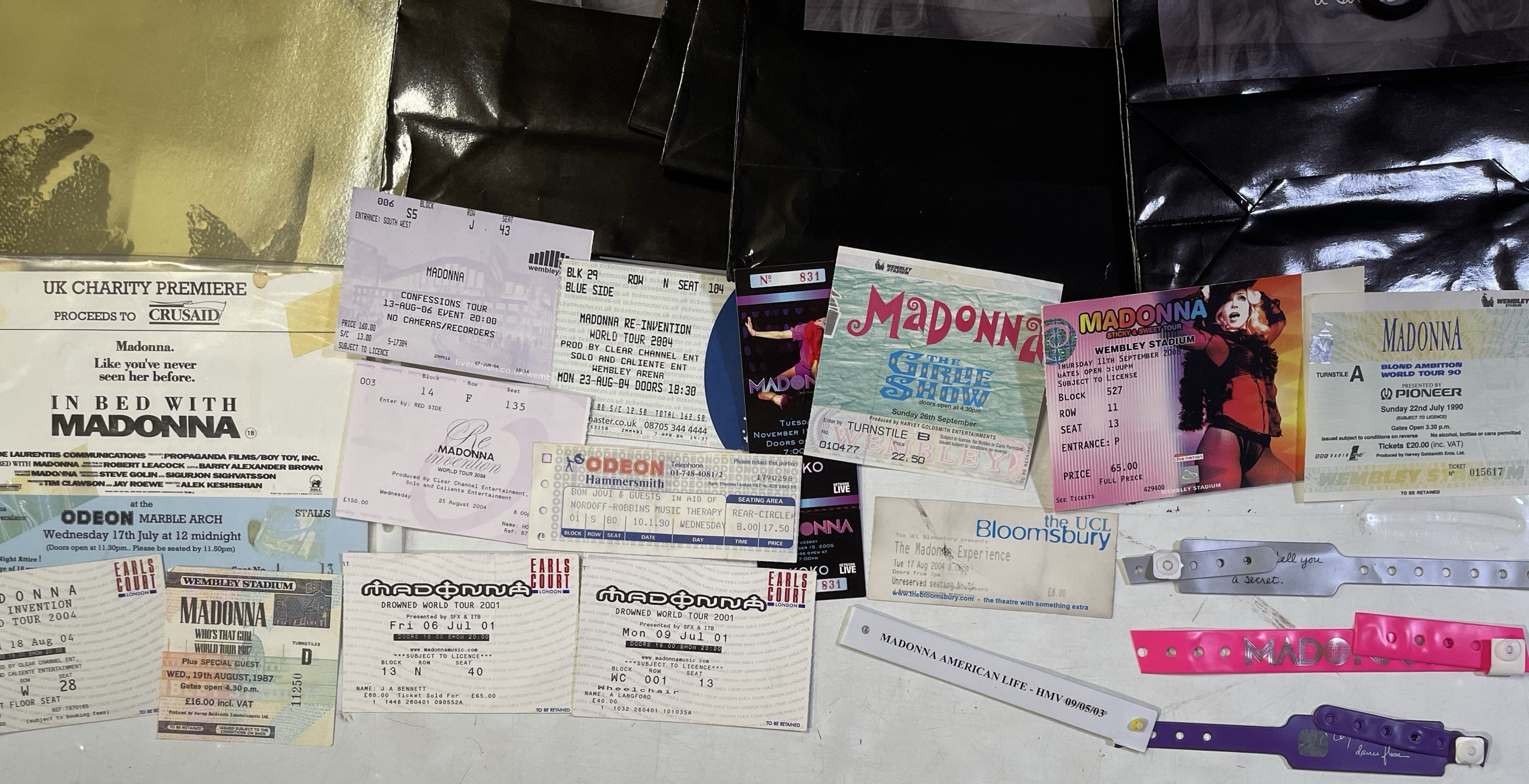 Lot 71 - MADONNA MEMORABLIA ITEMS.