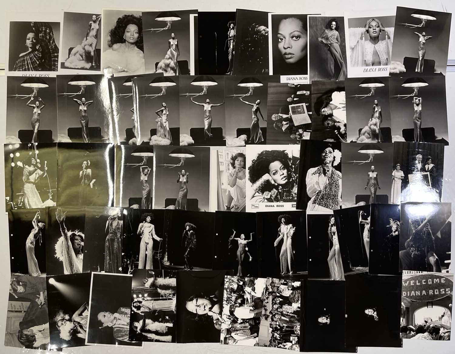 Lot 195 - DIANA ROSS - COLLECTION OF ORIGINAL PRESS