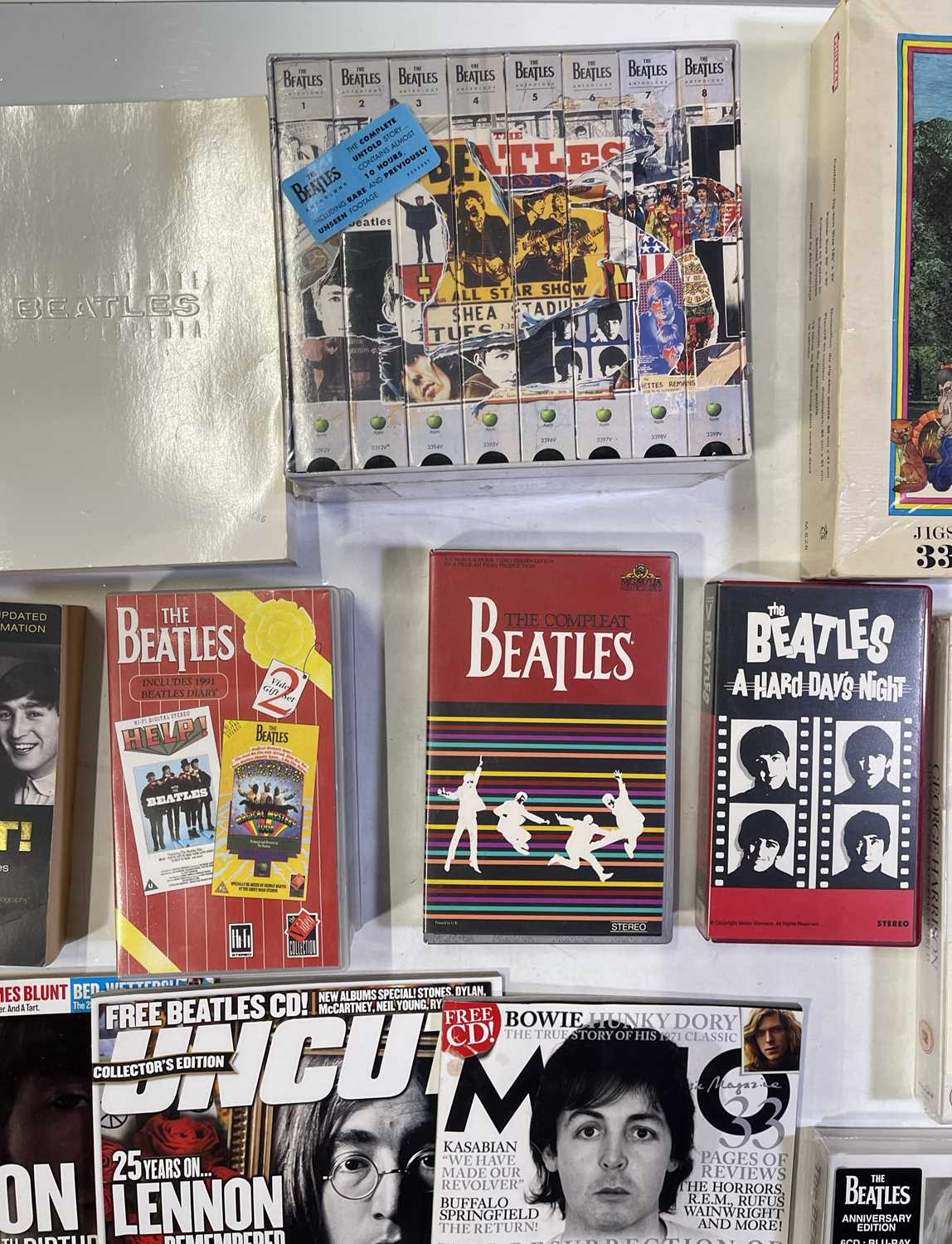 Lot 209 - THE BEATLES - BOOKS AND COLLECTABLES.