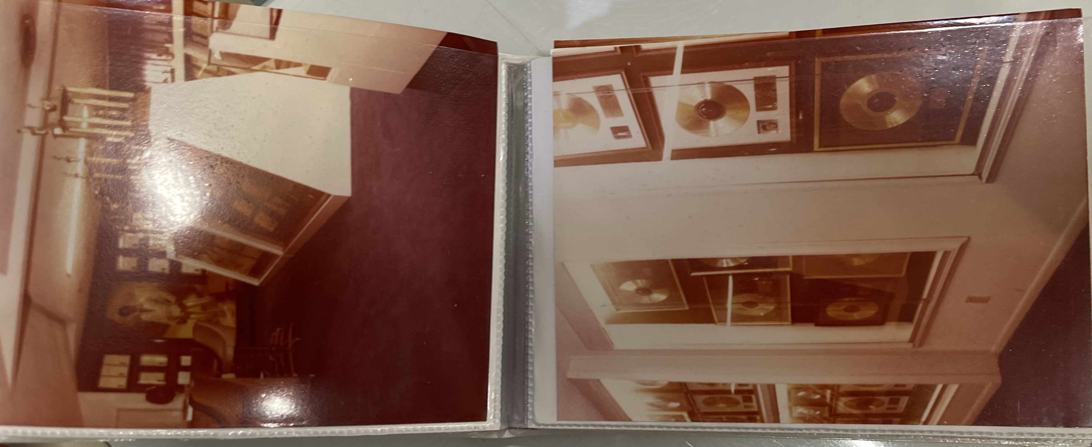 Lot 389 - ELVIS PRESLEY - ITEMS FROM GB FANCLUB VISIT