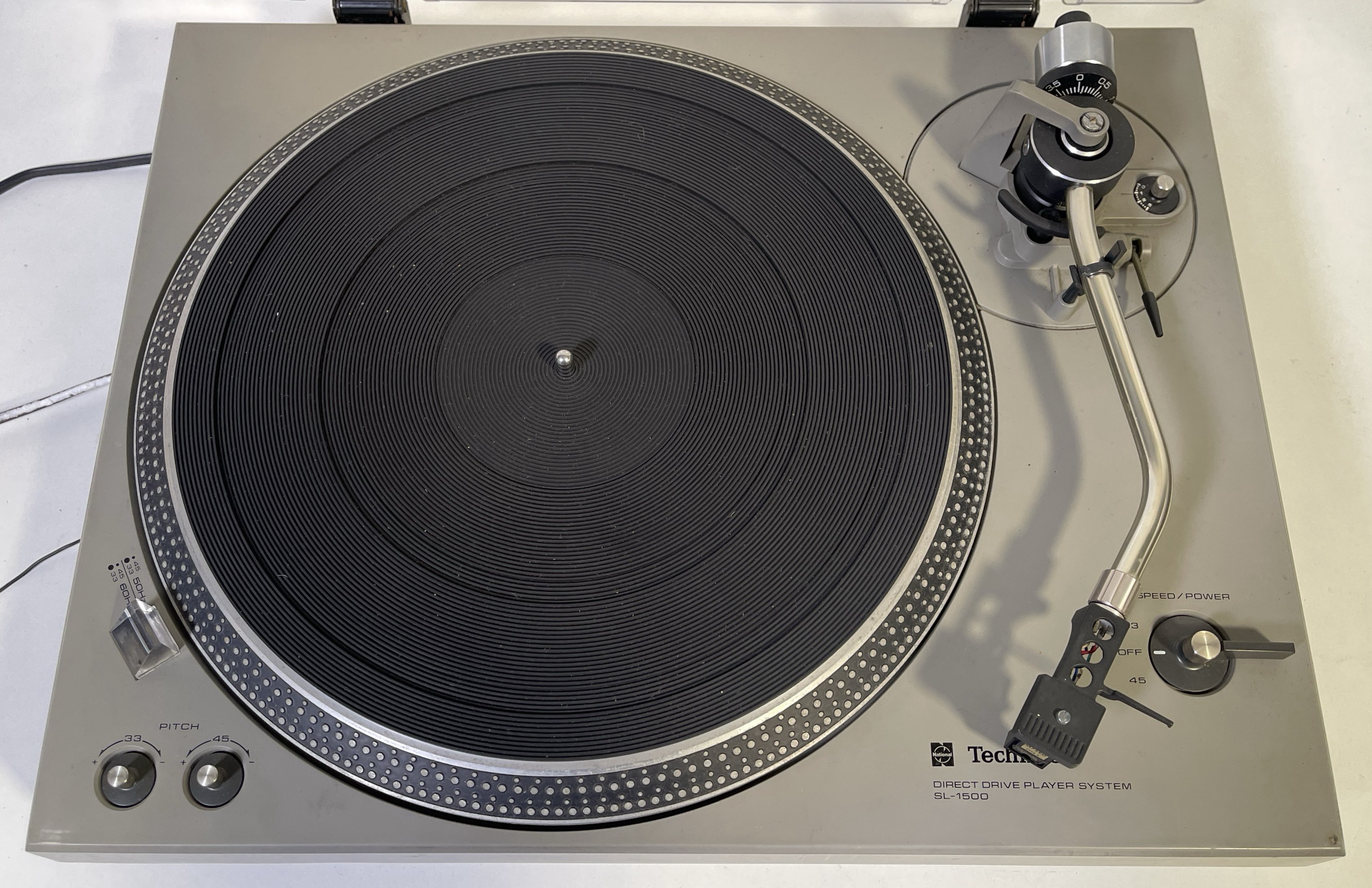 Lot 12 - TECHNICS SL-1500 TURNTABLE AND SU-A600