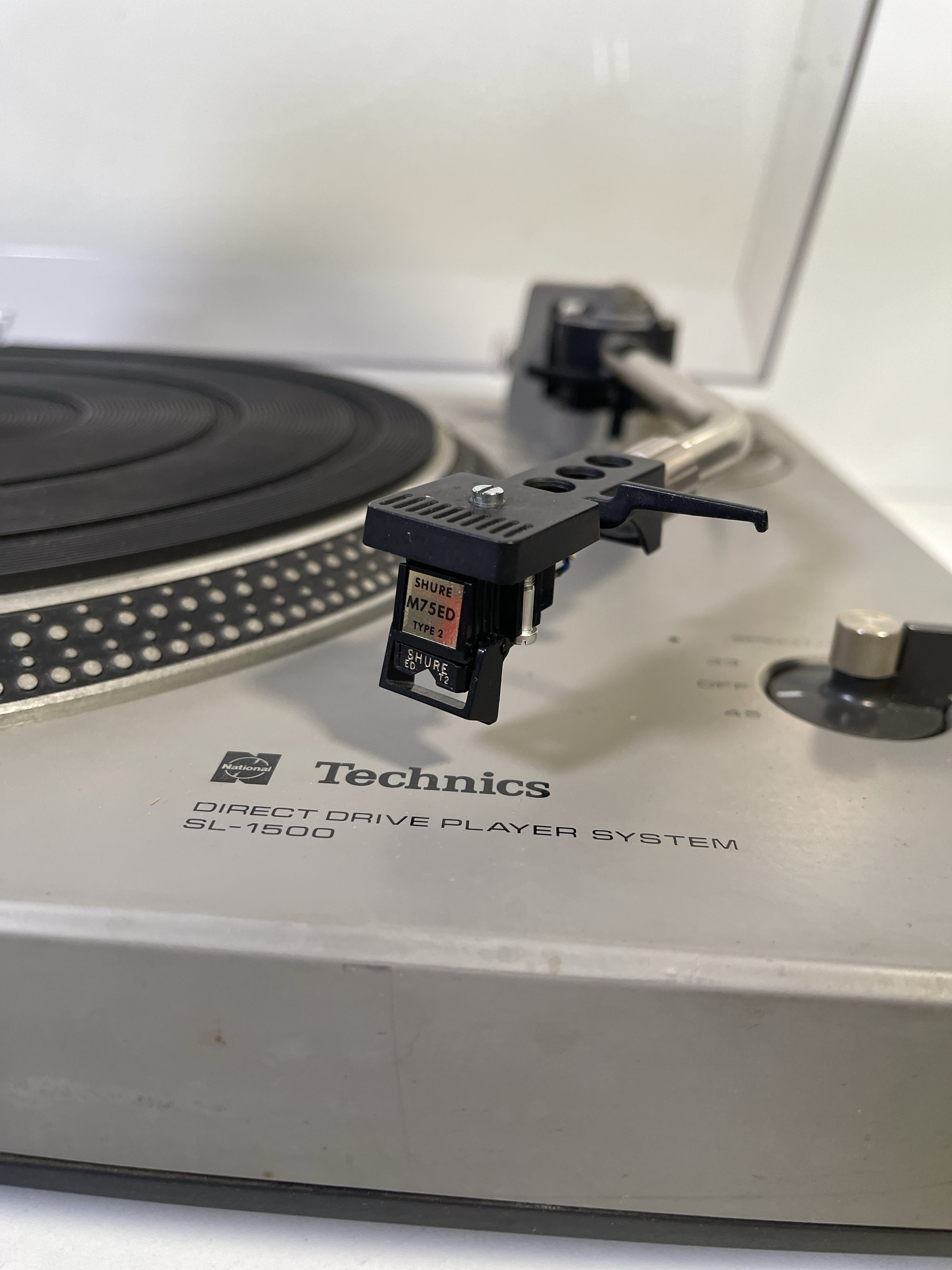 Lot 12 - TECHNICS SL-1500 TURNTABLE AND SU-A600