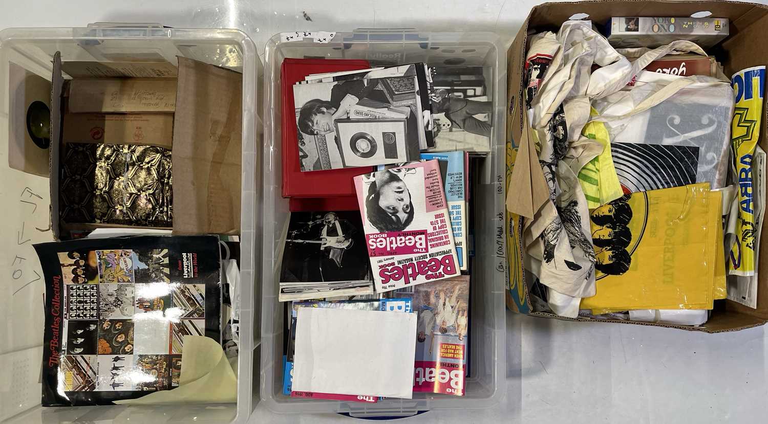 Lot 451 - THE BEATLES - LARGE COLLECTION OF MONTHLY