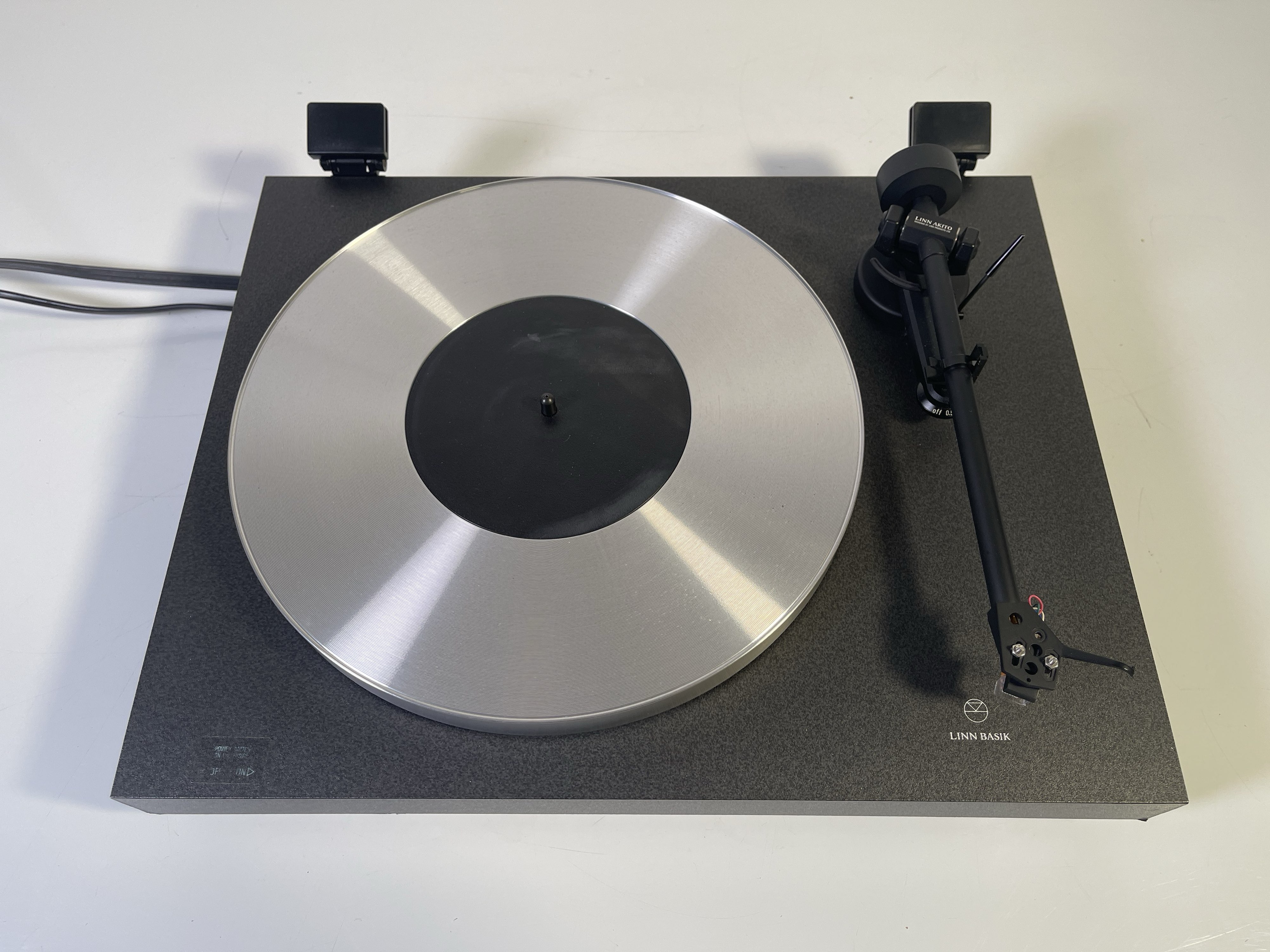 Lot 31 - LINN BASIK TURNTABLE.