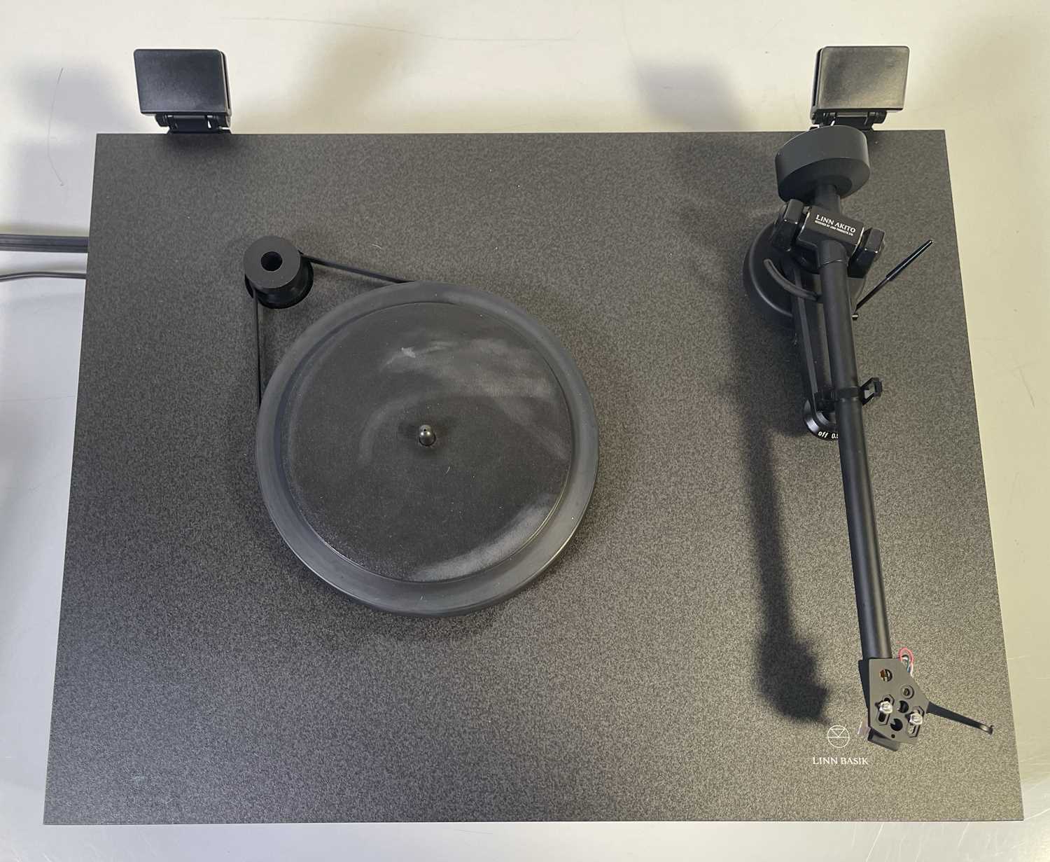 Lot 31 - LINN BASIK TURNTABLE.