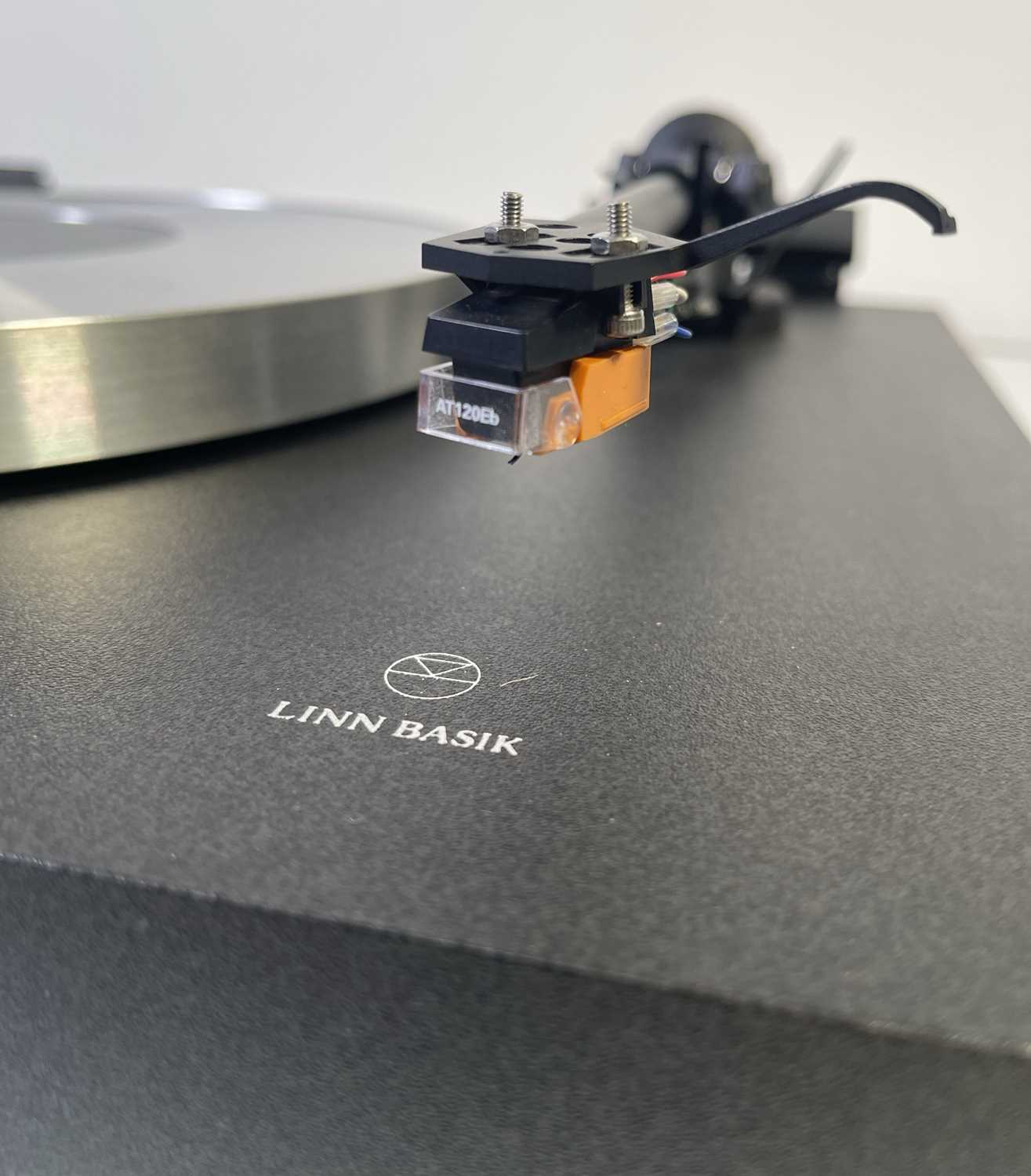 Lot 31 - LINN BASIK TURNTABLE.