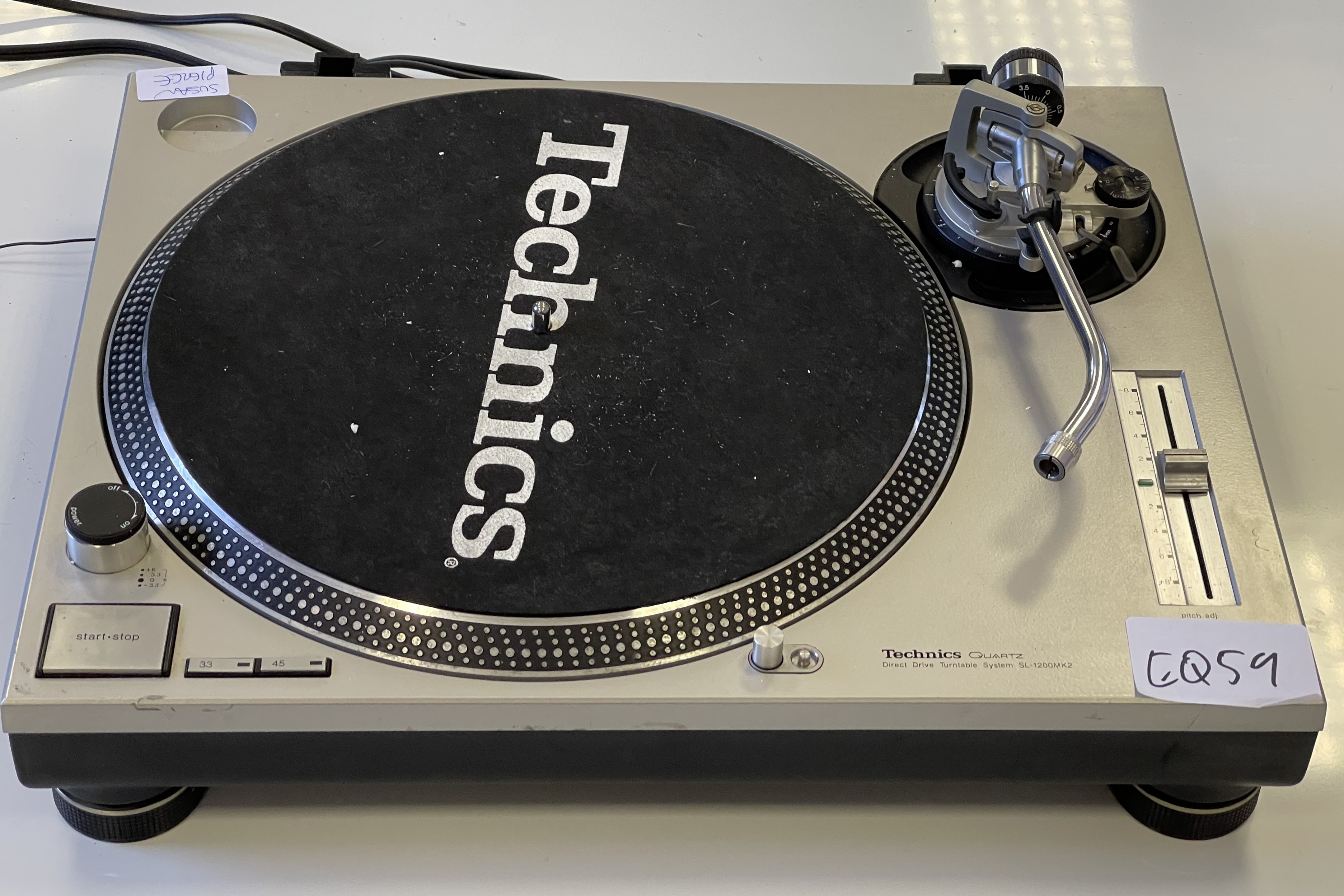 Lot 59 - TECHNICS - SL 1200 MK2 TURNTABLE.