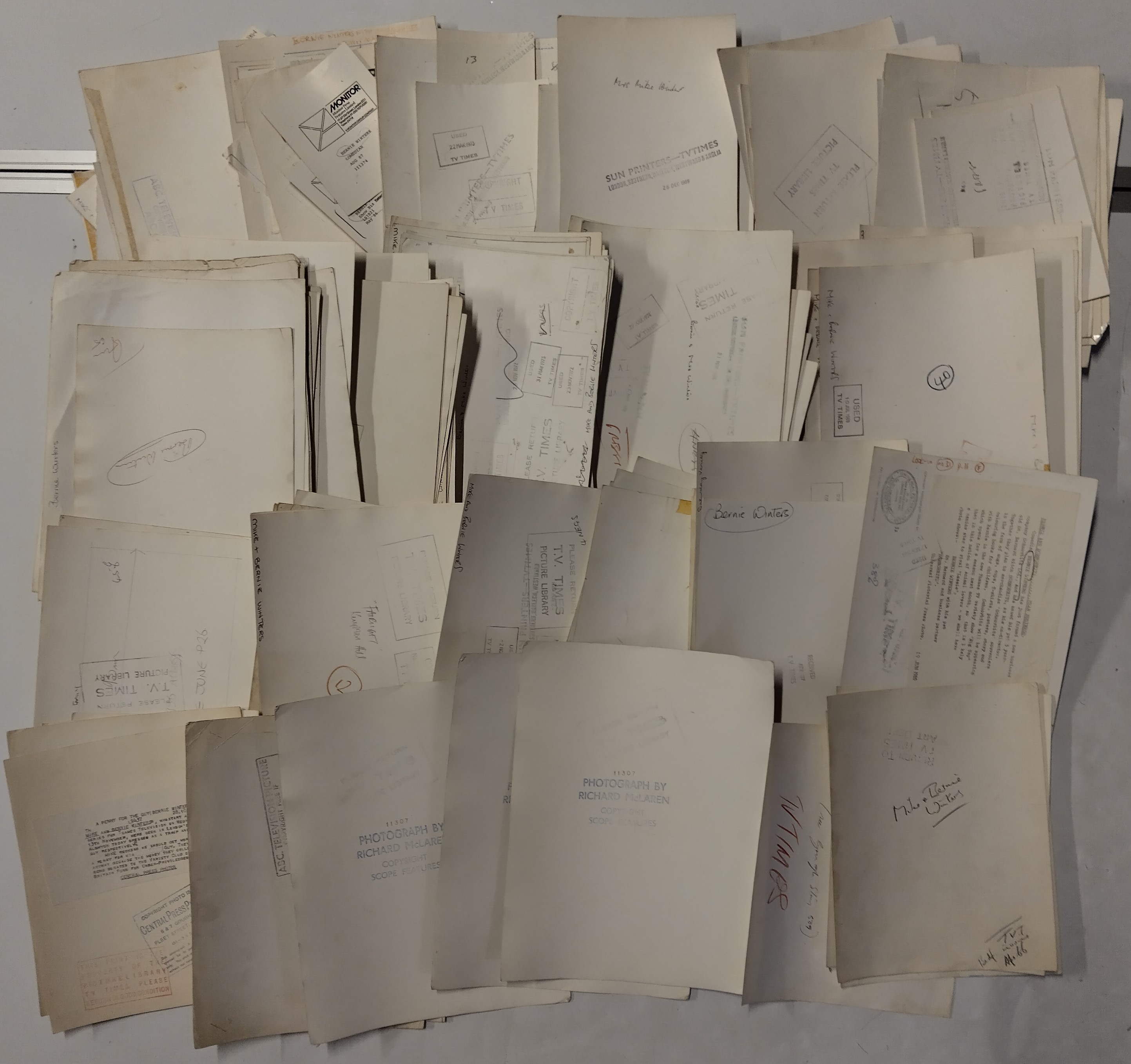 Lot 305 - MIKE AND BERNIE WINTERS - LARGE COLLECTION