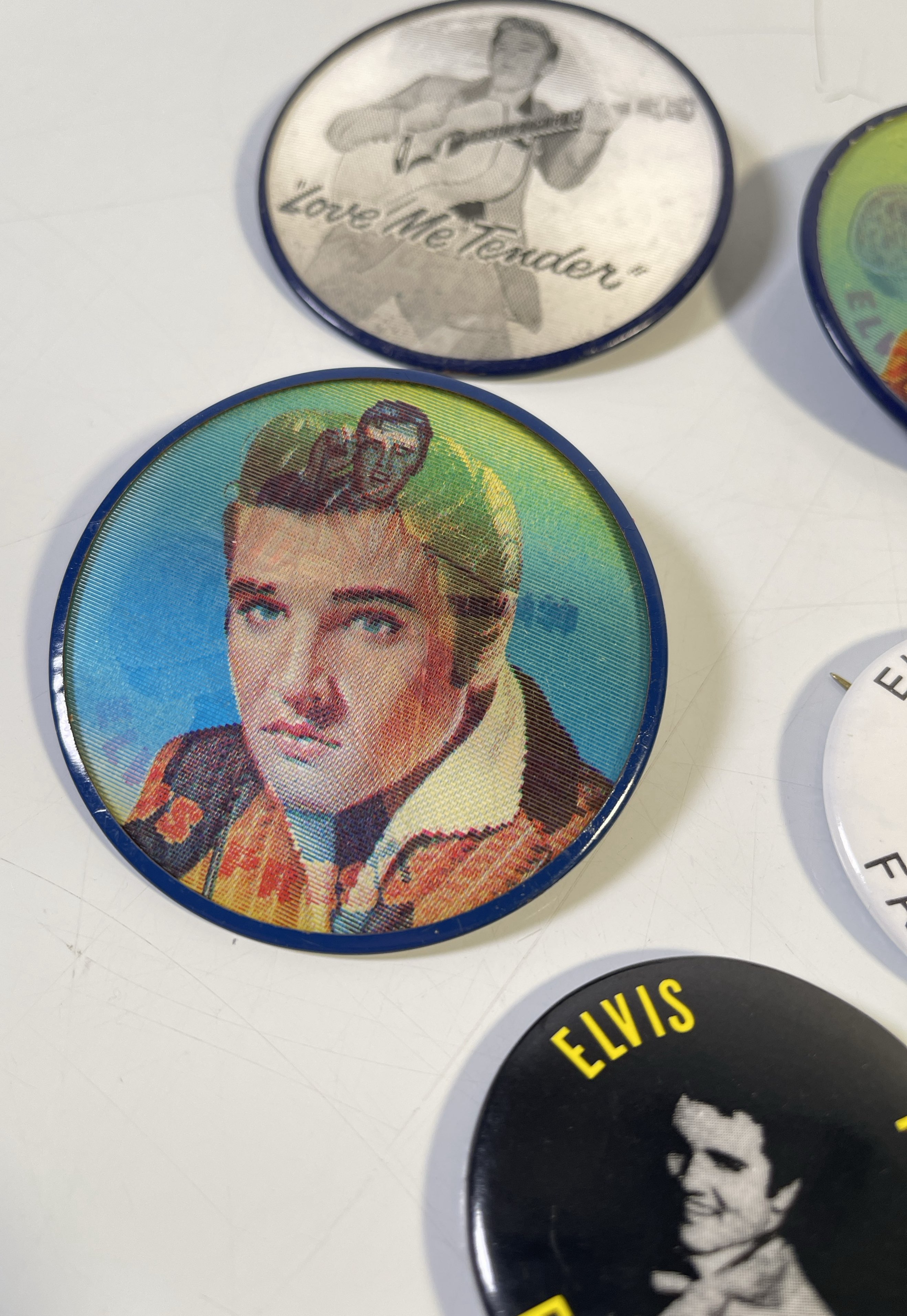 Lot 356 - ELVIS PRESLEY- EIGHT ORIGINAL 'FLASHER'