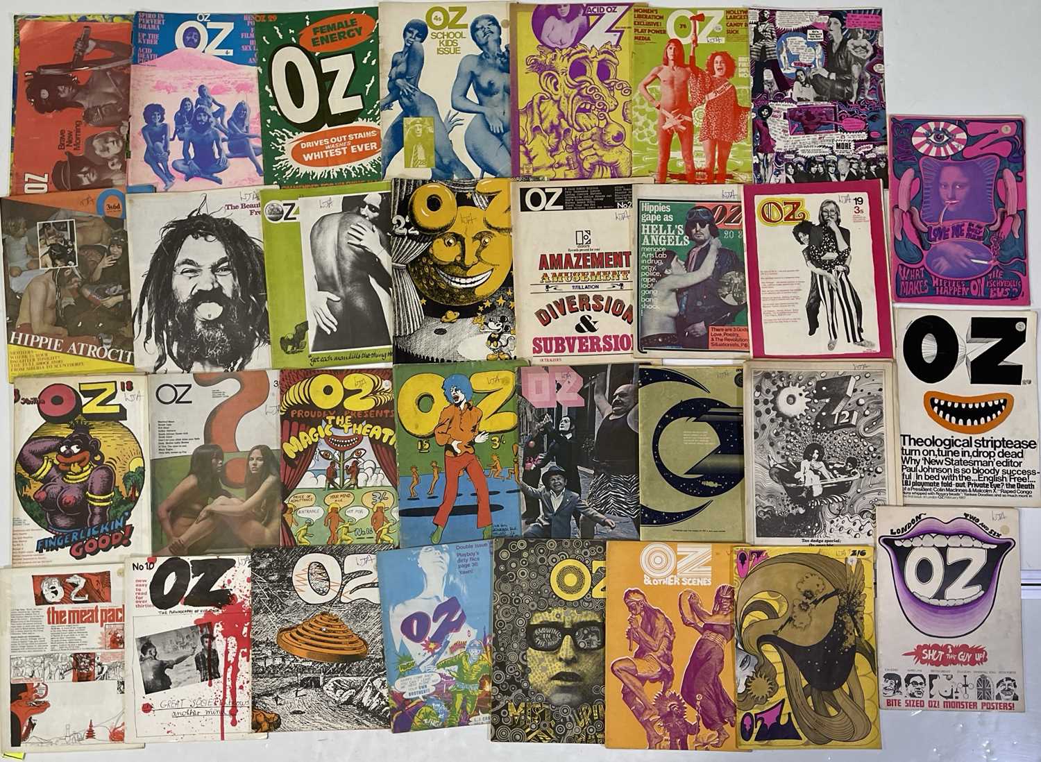 Lot 397 - OZ MAGAZINE - 30 ISSUES INC #1.