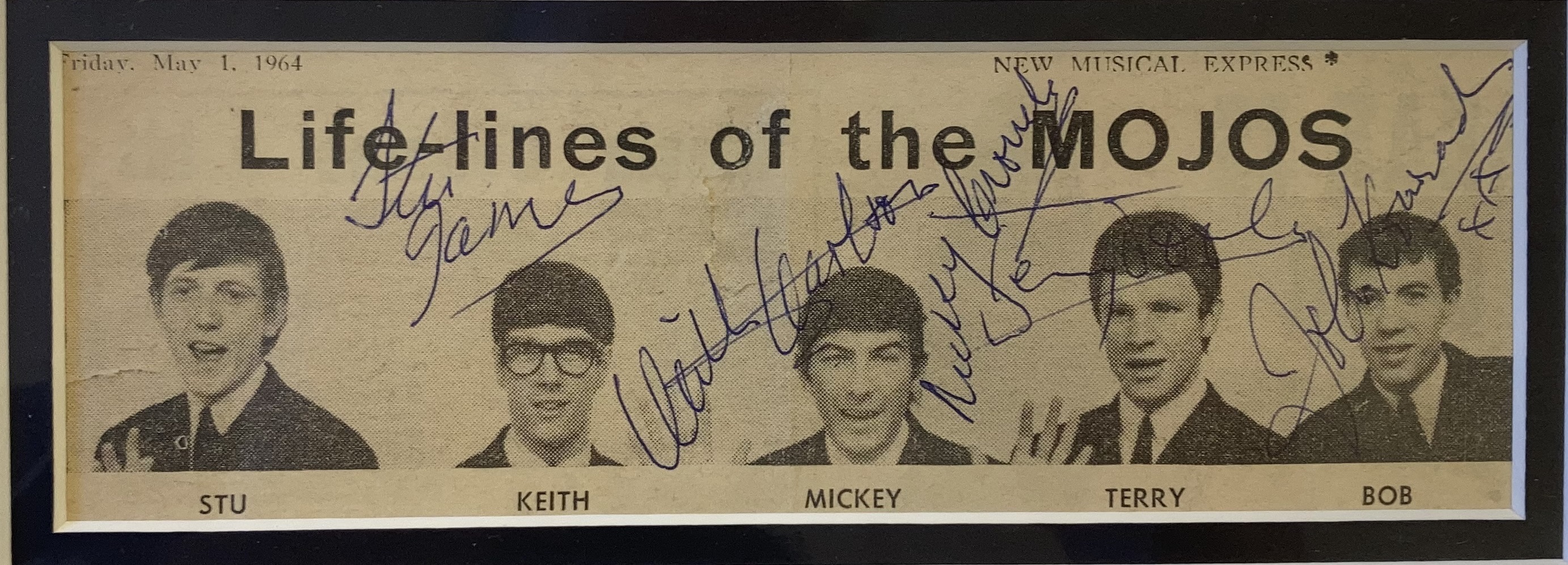 Lot 157 - DAVE CLARK FIVE SIGNED PROGRAMME AND OTHER