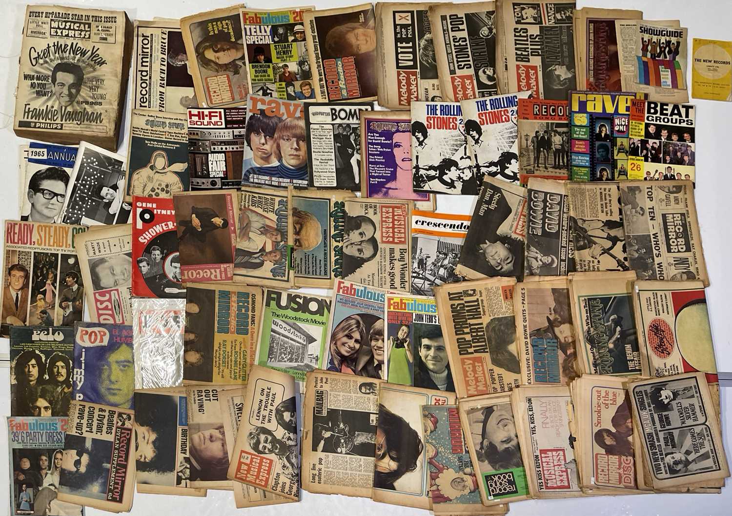 Lot 101 - 1960S/70S MUSIC NEWSPAPERS AND MAGAZINES INC
