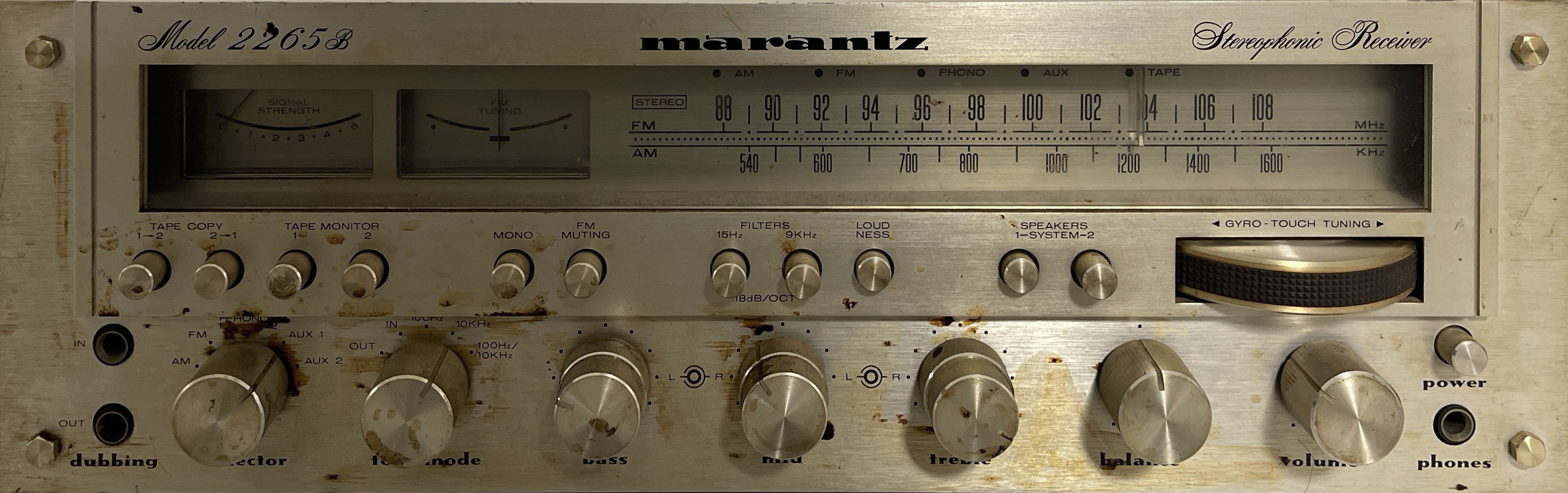Lot 12 - MARANTZ 2265B.