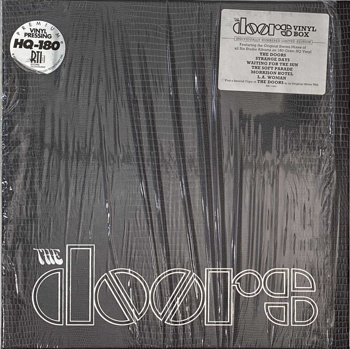 Lot 533 - THE DOORS - LP / LP BOX SET