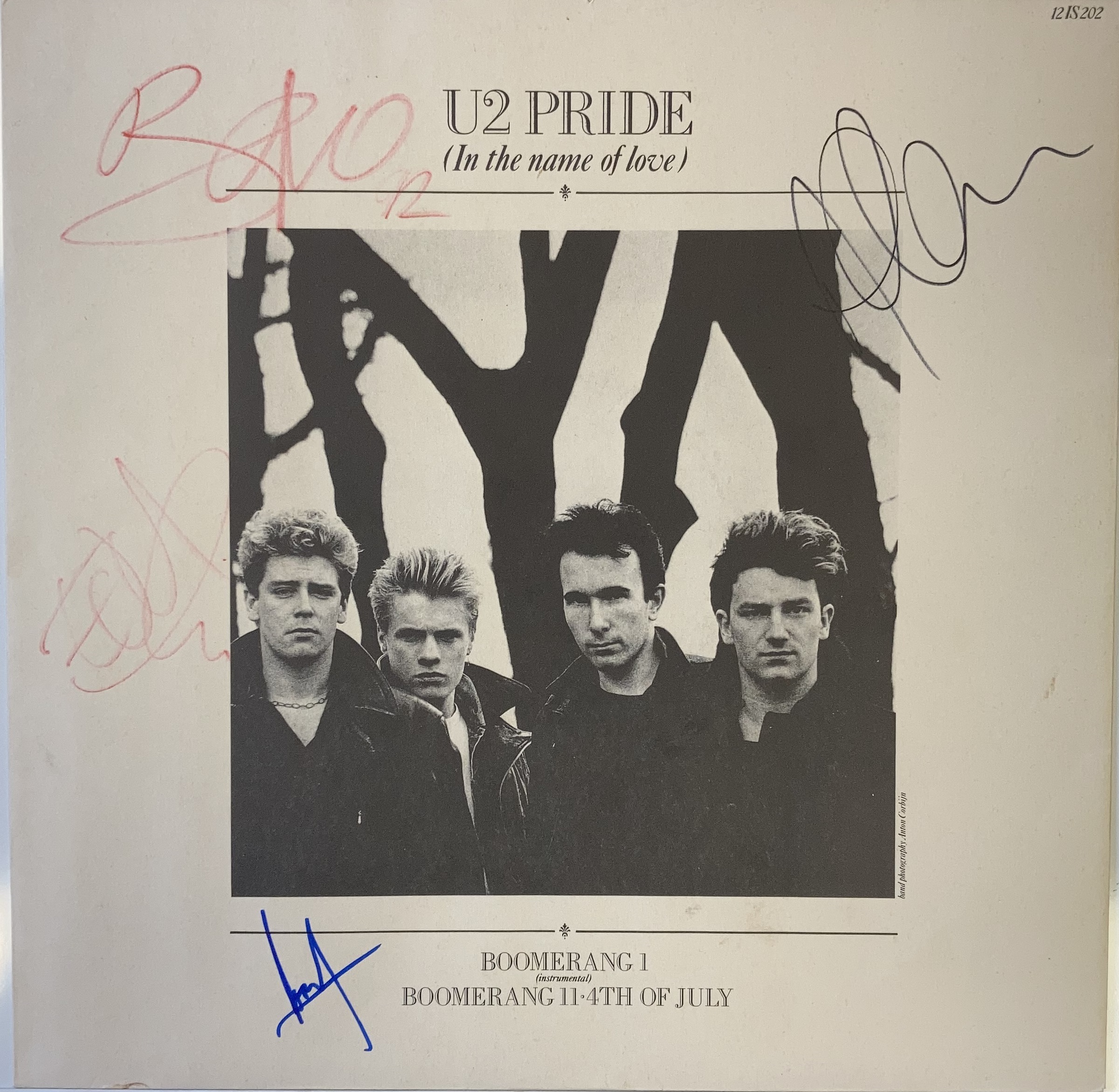 Lot 192 - U2 FULLY SIGNED 12" SLEEVE.