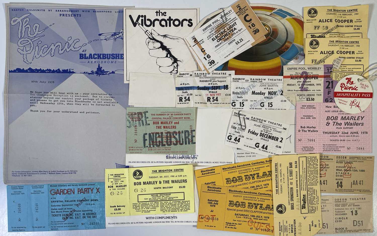 Lot 379 - TICKETS AND PASSES COLLECTION.