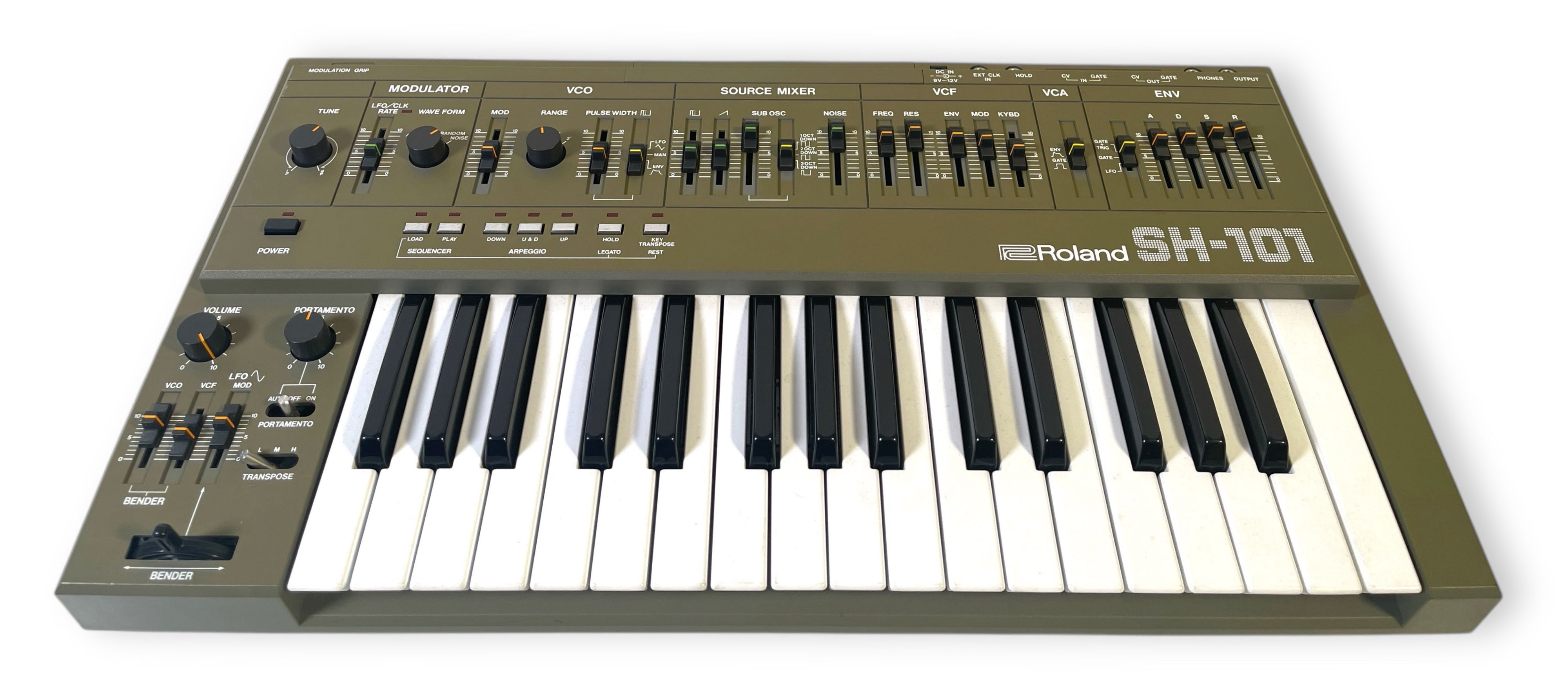 Lot 35 - ROLAND SH-101 MONOPHONIC SYNTHESIZER.