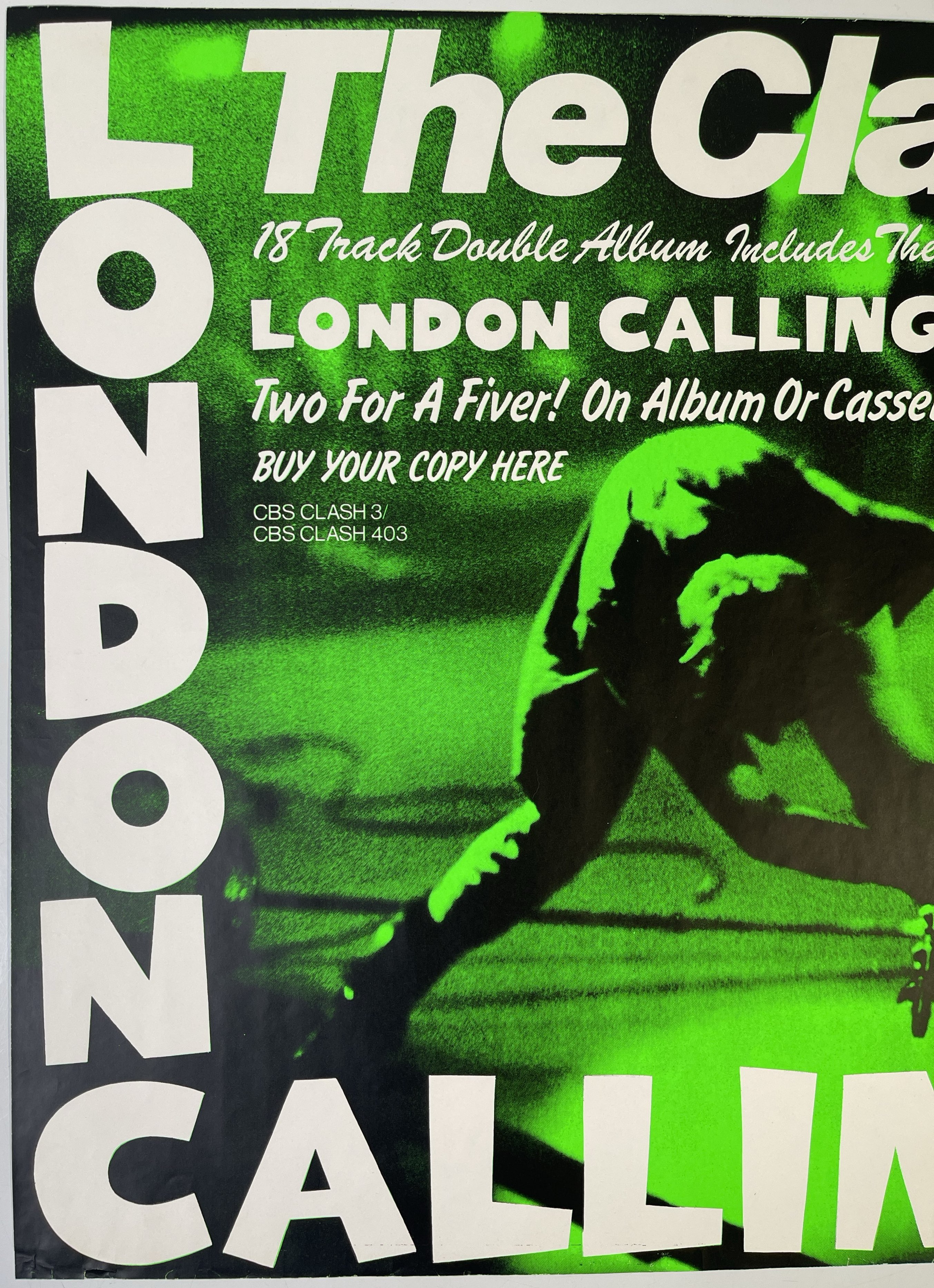 Lot 541 - THE CLASH - AN ORIGINAL GREEN LONDON CALLING