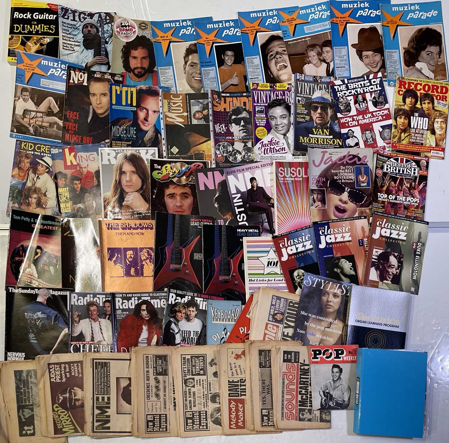 Lot 64 - MUSIC MAGAZINES AND MEMORABILIA.