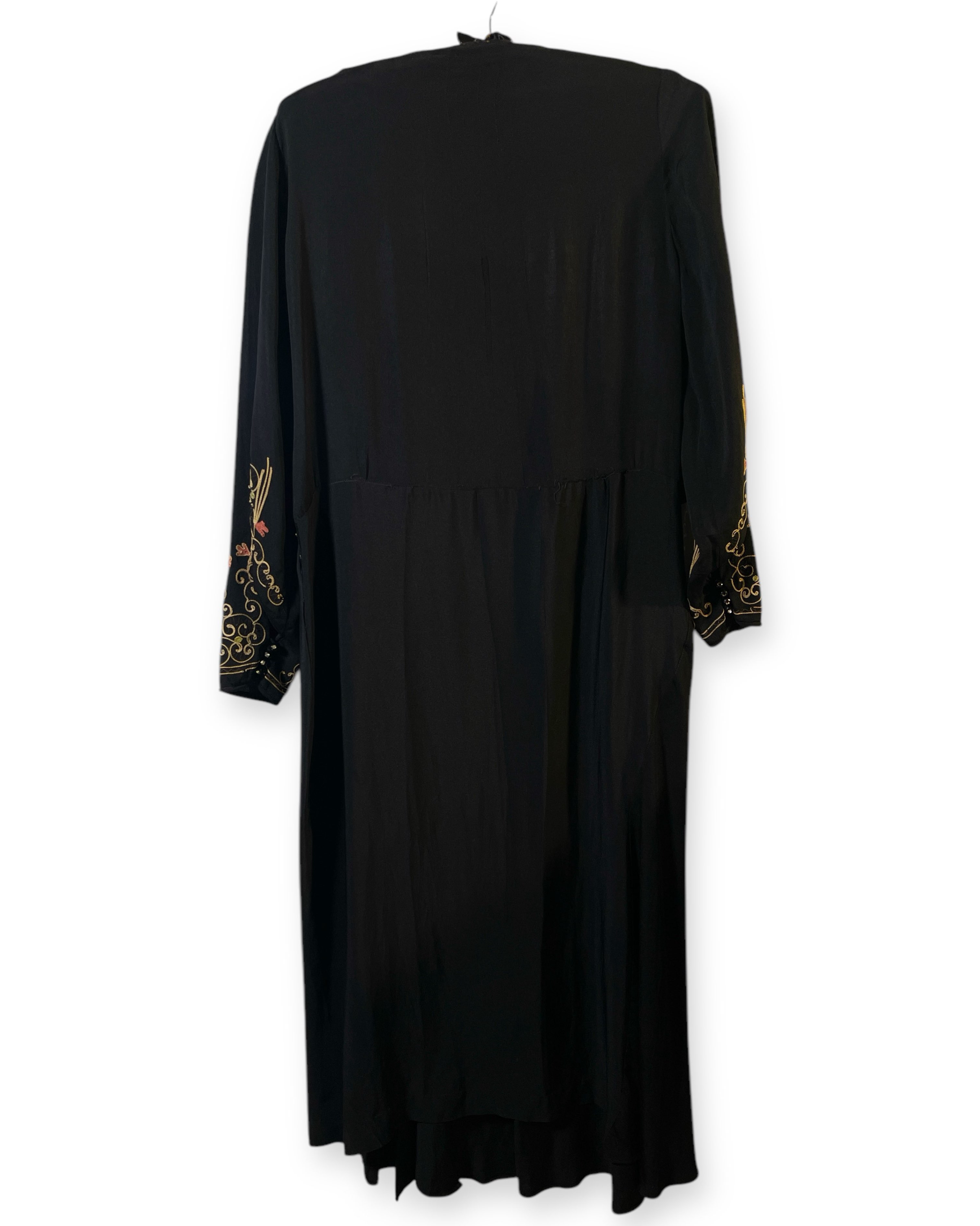 Lot 10 - PEAKY BLINDERS - HELEN MCCRORY AS POLLY GRAY