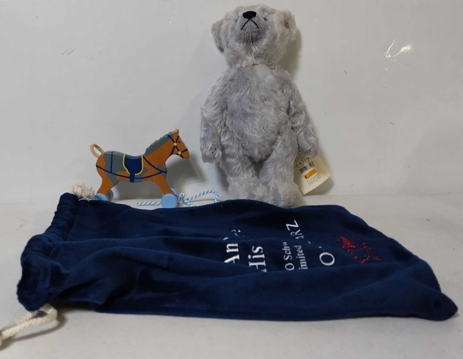 Lot 209 - Steiff Teddybar 30 Moh. Blau Andrau FAO 05