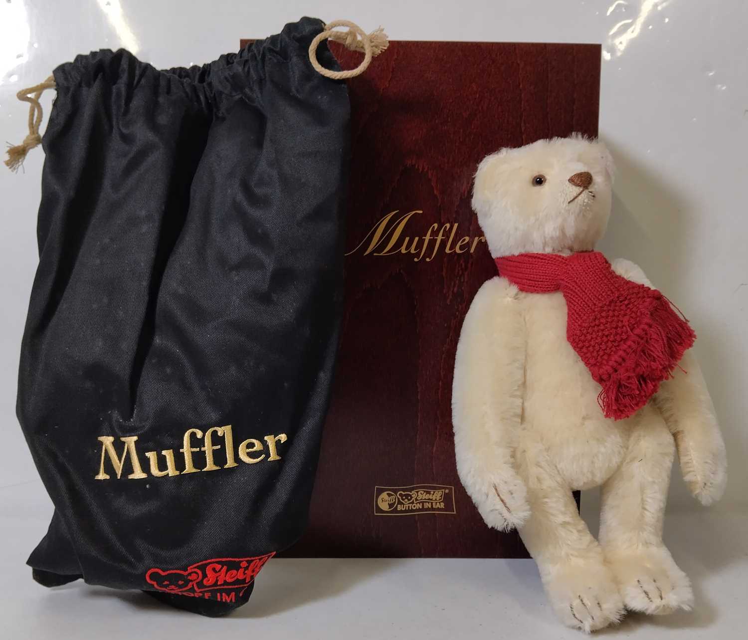 Lot 258 - Steiff Teddybar Moh Weiss mit Schal Teddy